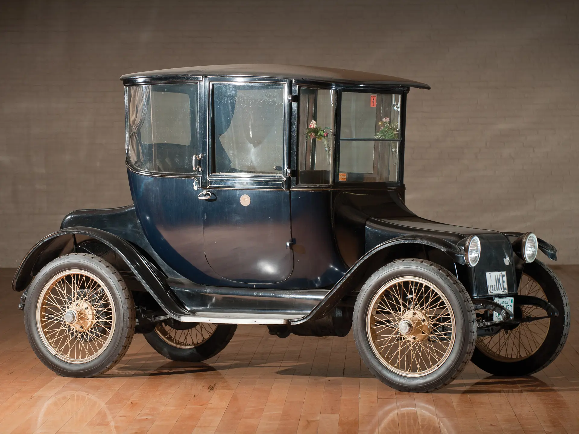 1918 Detroit Electric Model 75B Brougham | St. John's 2012 | RM Sotheby's