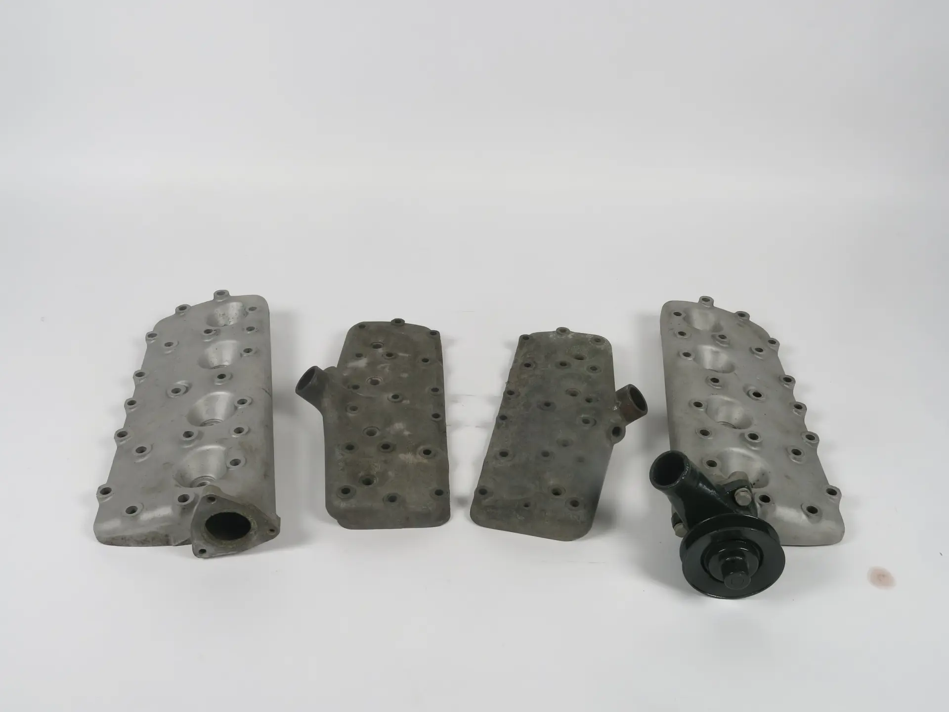 Aluminum Ford flathead stock cylinder heads, one pair for 21 stud ...