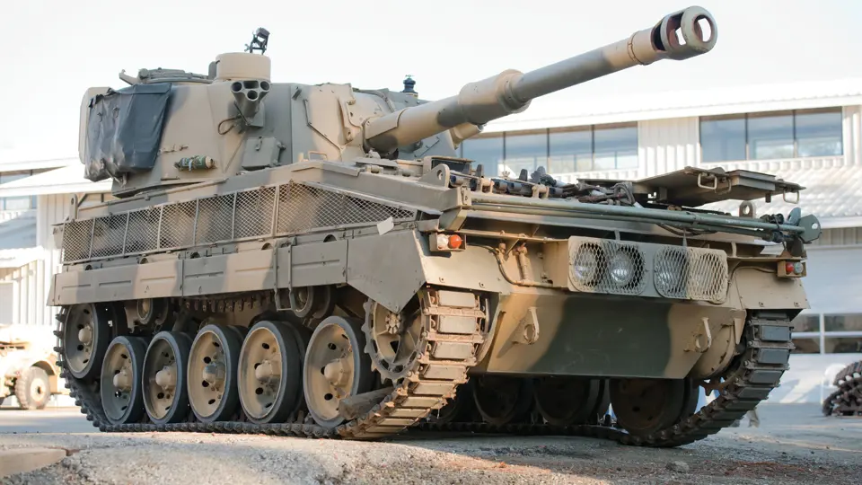 FV433 Abbot 105-mm Self-Propelled Gun | The Littlefield Collection | RM ...