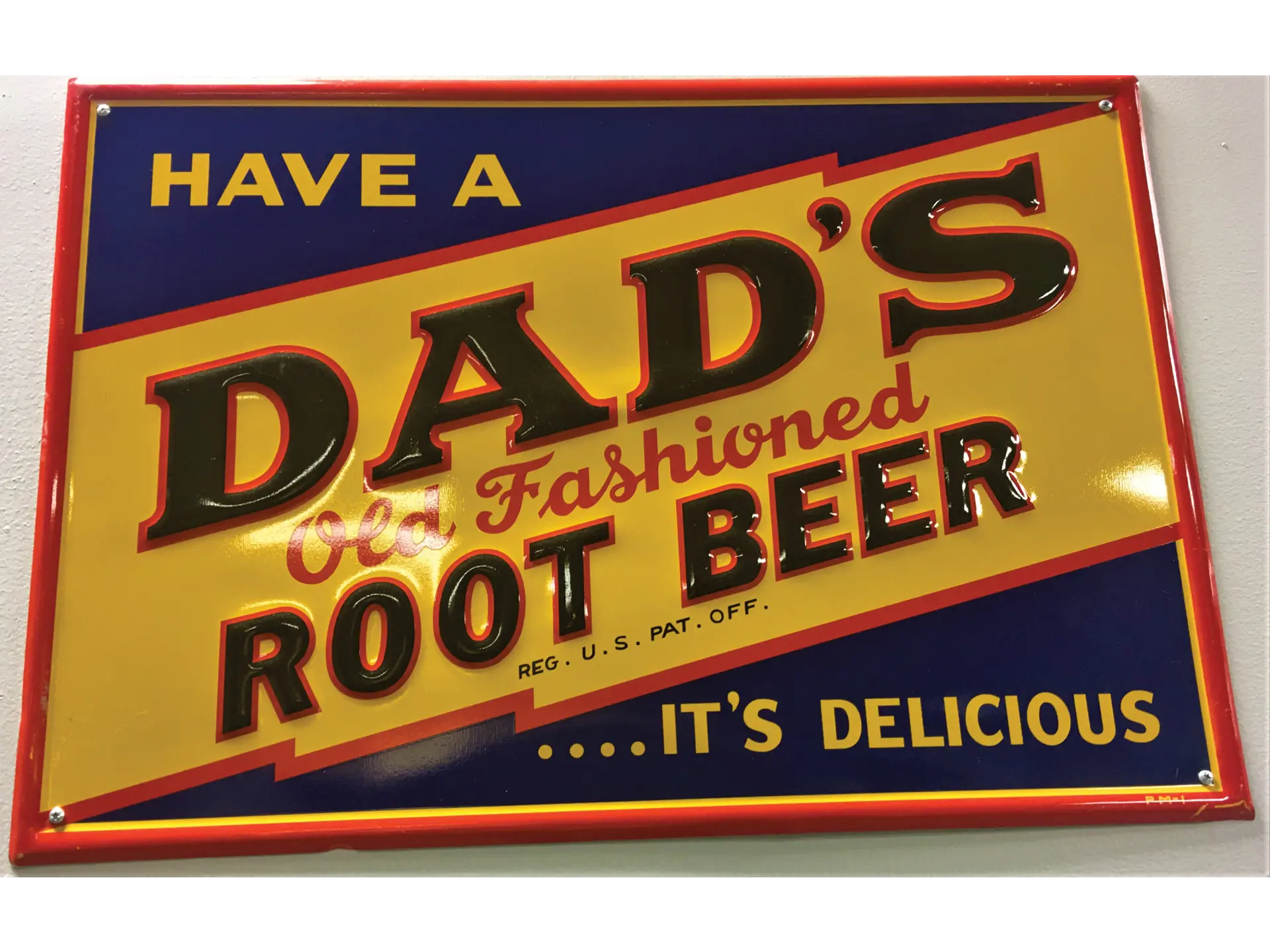 Dad‘s Old Fashioned Root Beer Sign | Auburn Fall 2018 | RM Sotheby's