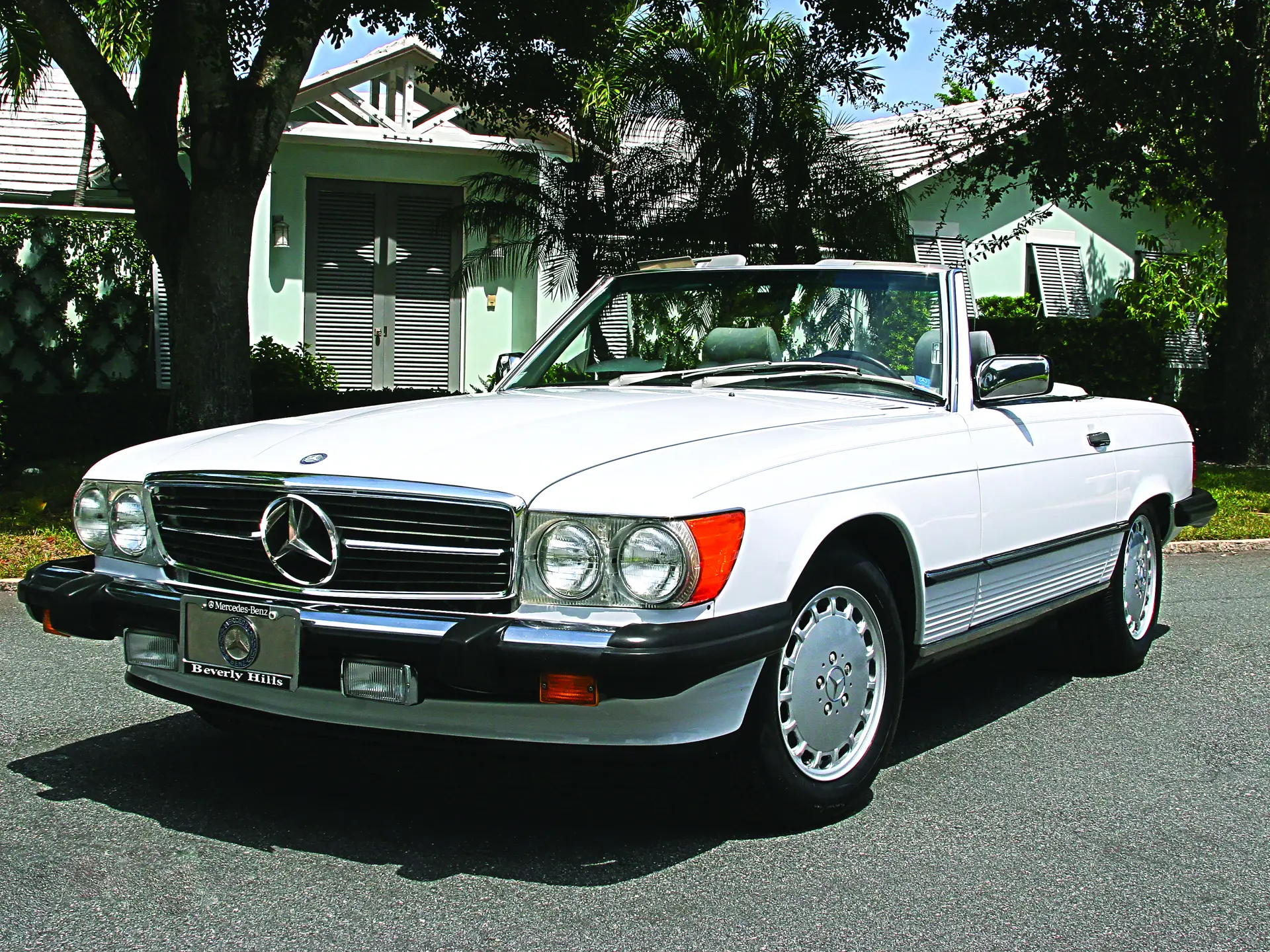 1988 Mercedes-Benz 560SL | Hilton Head 2016 | RM Sotheby's