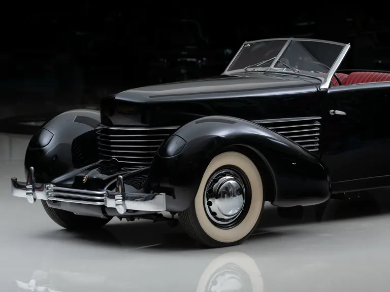 1936 Cord 810 Cabriolet | Dare to Dream Collection | RM Sotheby's