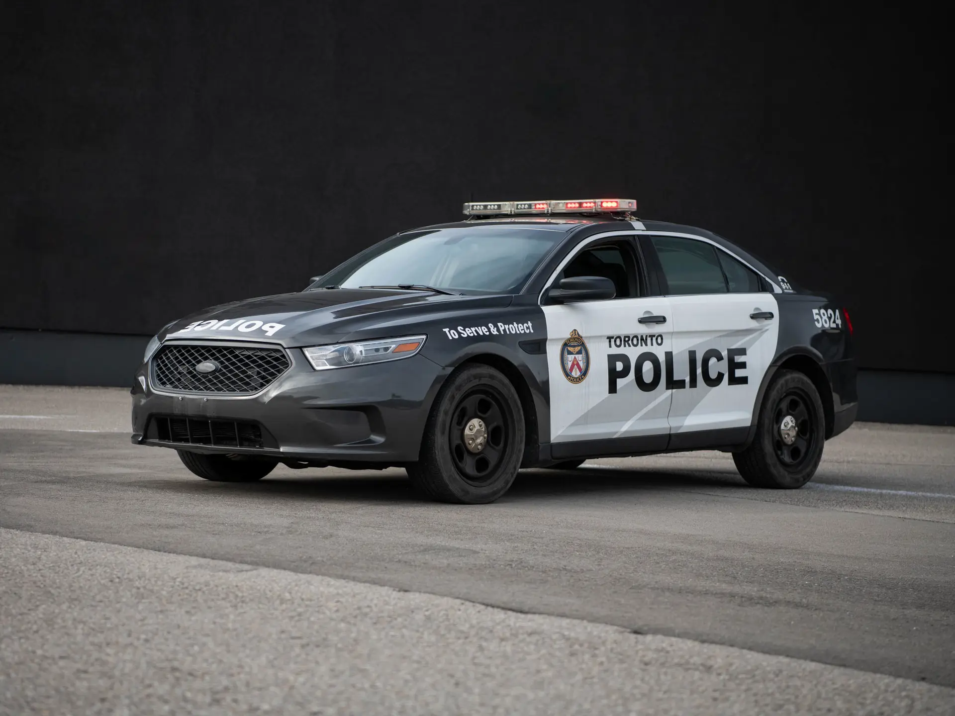 2013 Ford Taurus Police Interceptor 'Toronto Police' | Dare to Dream ...
