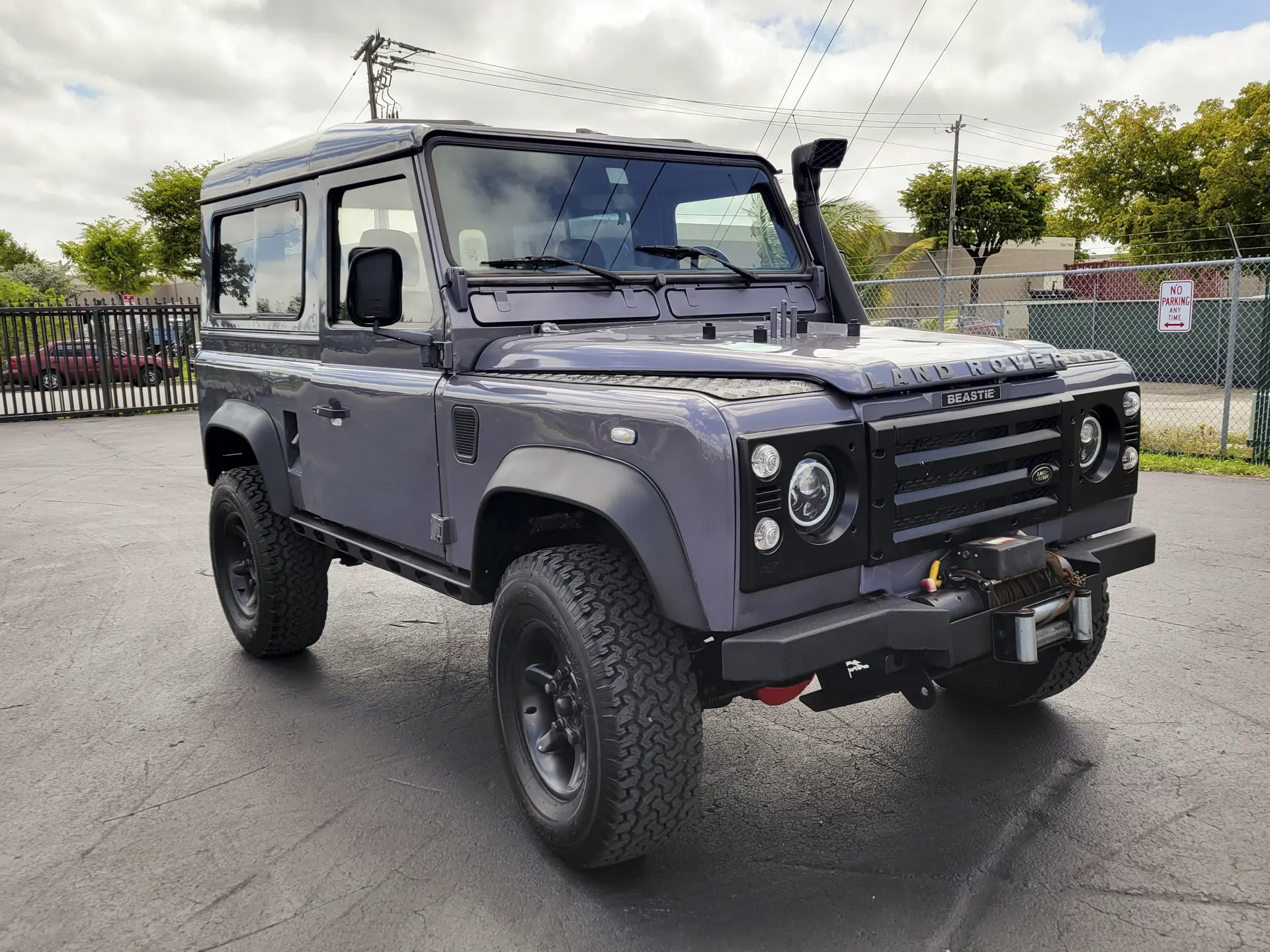 1987 Land Rover Defender 90 | Fort Lauderdale 2022 | RM Sotheby's