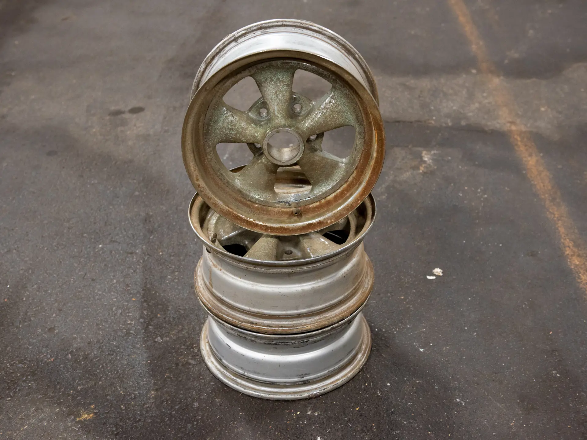 Cragar-Style Wheels | Auburn Fall 2021 | RM Sotheby's