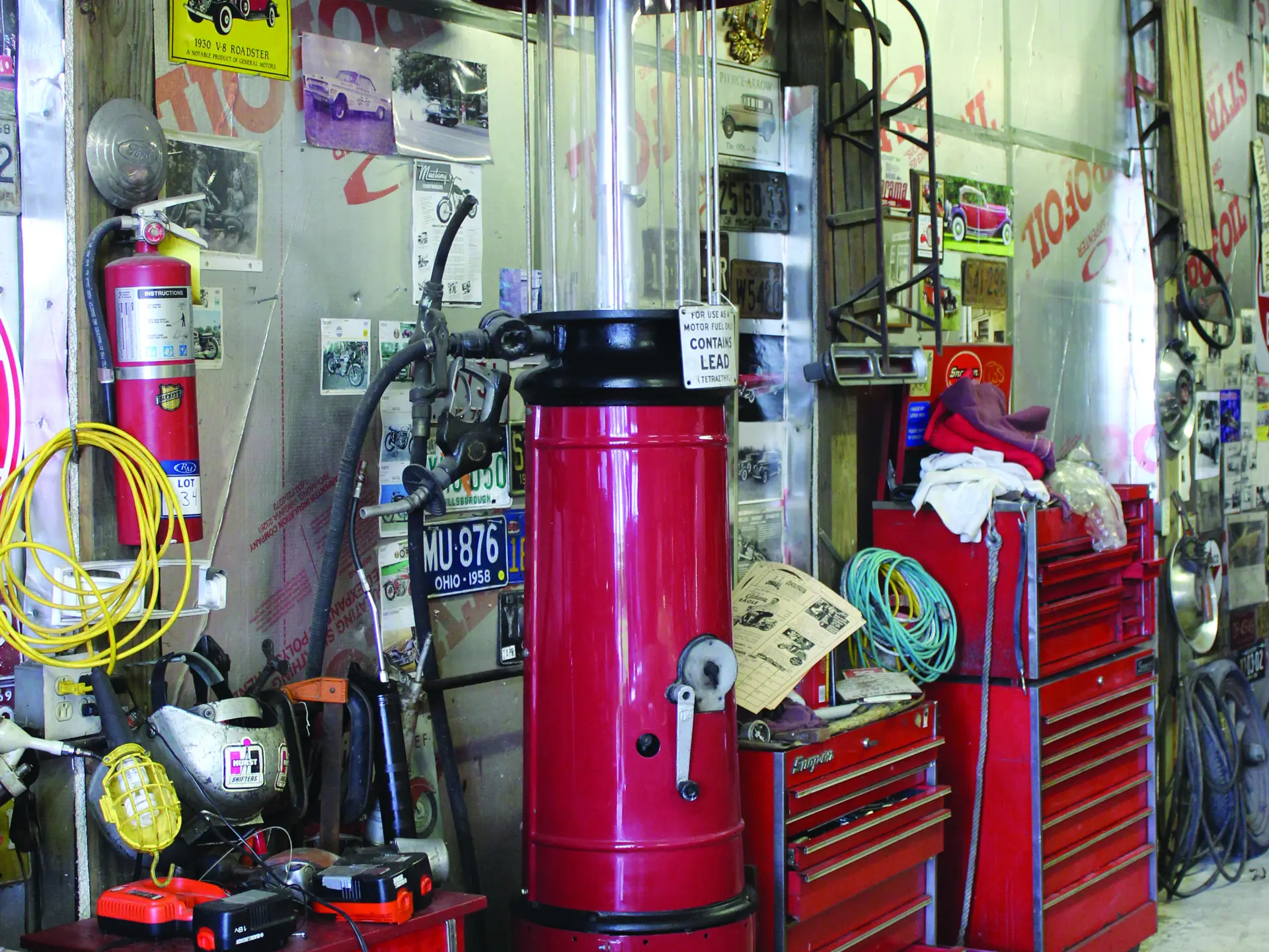 A restored visible gas pump with Mobilgas globe | Auburn Fall 2017 | RM ...