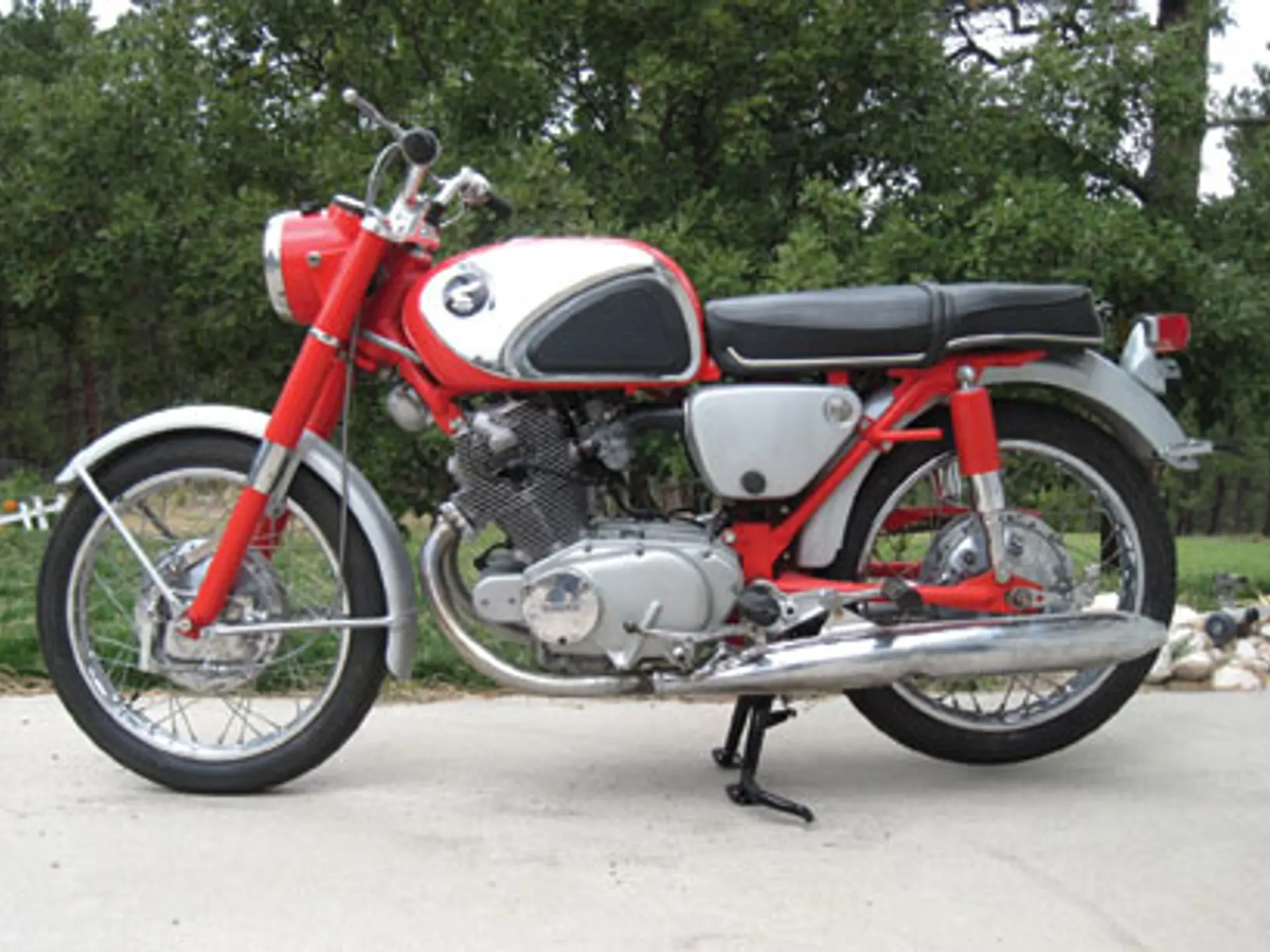 1966 Honda CB77 Super Hawk | Las Vegas Premier Motorcycle Auction | RM ...