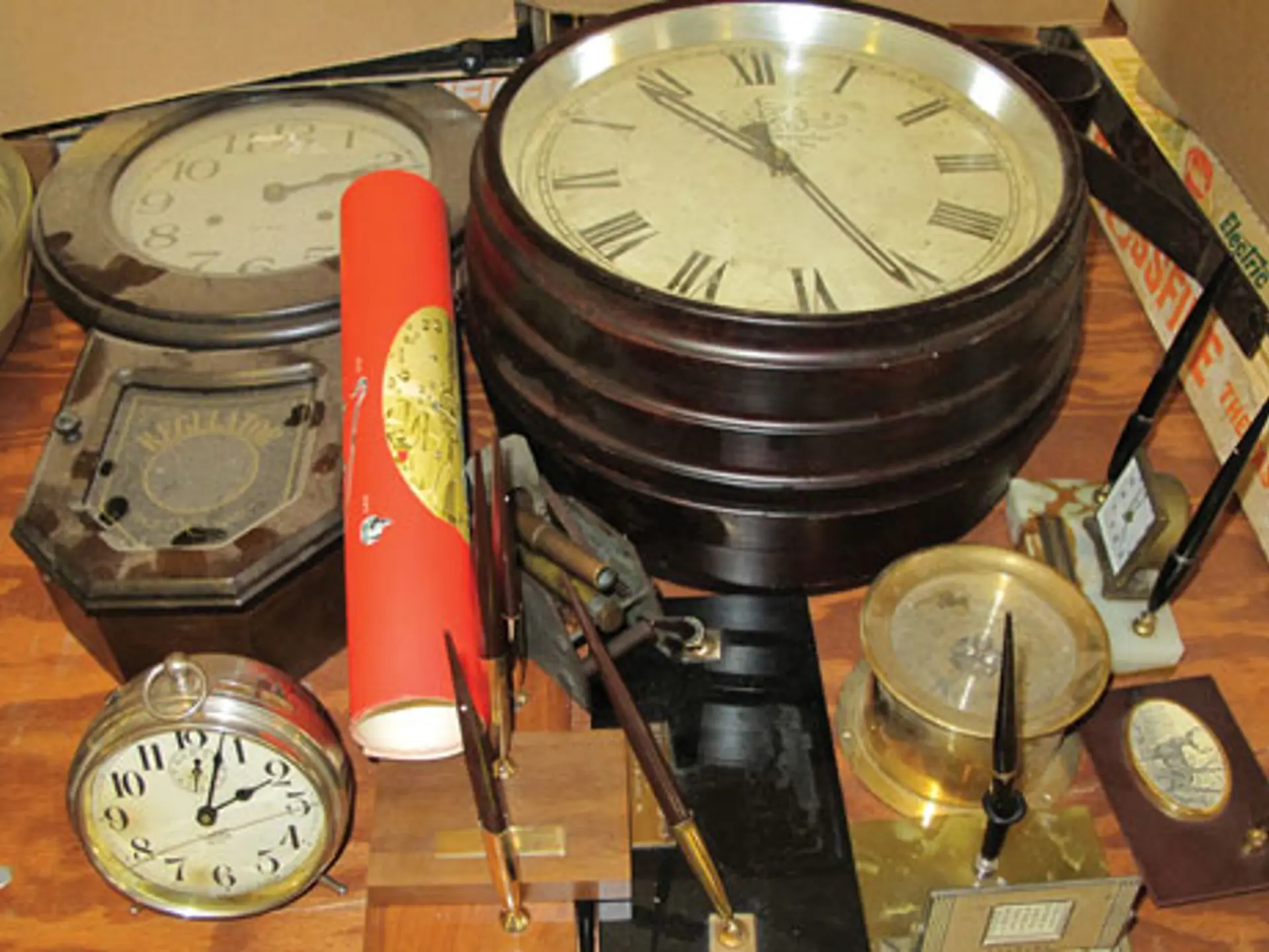Desk Accessories and Assorted Clocks | The Bennett Collection | RM ...