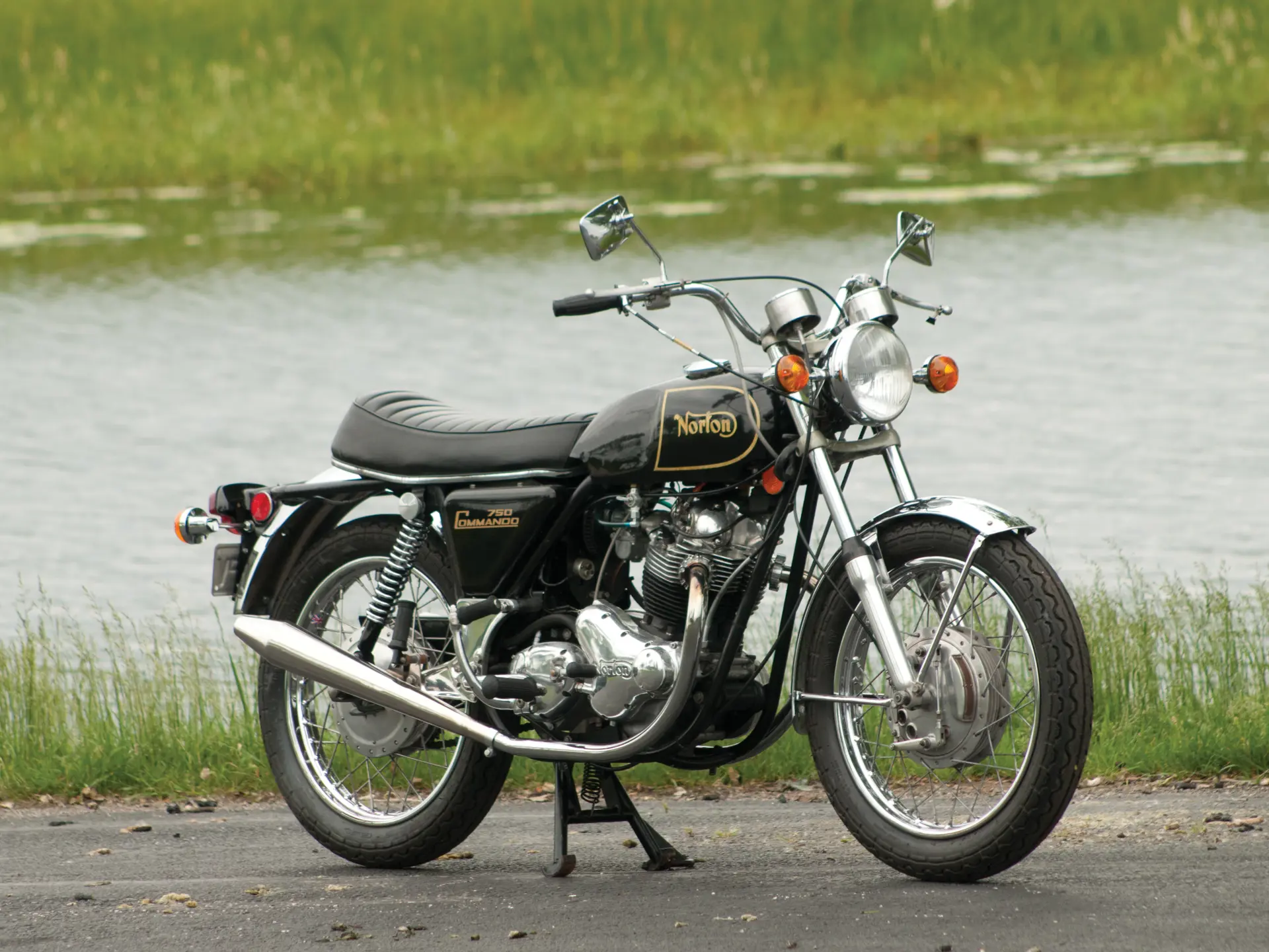 1971 Norton Commando 750cc | Auburn Fall 2011 | RM Sotheby's