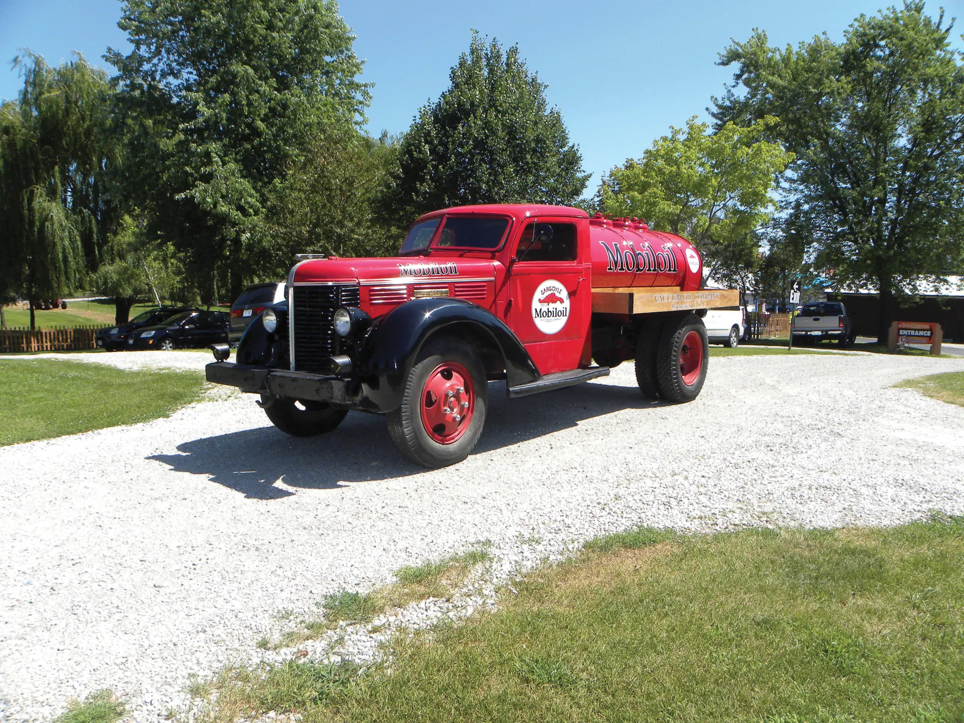1939 Diamond T Oil Tanker | Auburn Spring 2016 | RM Sotheby's