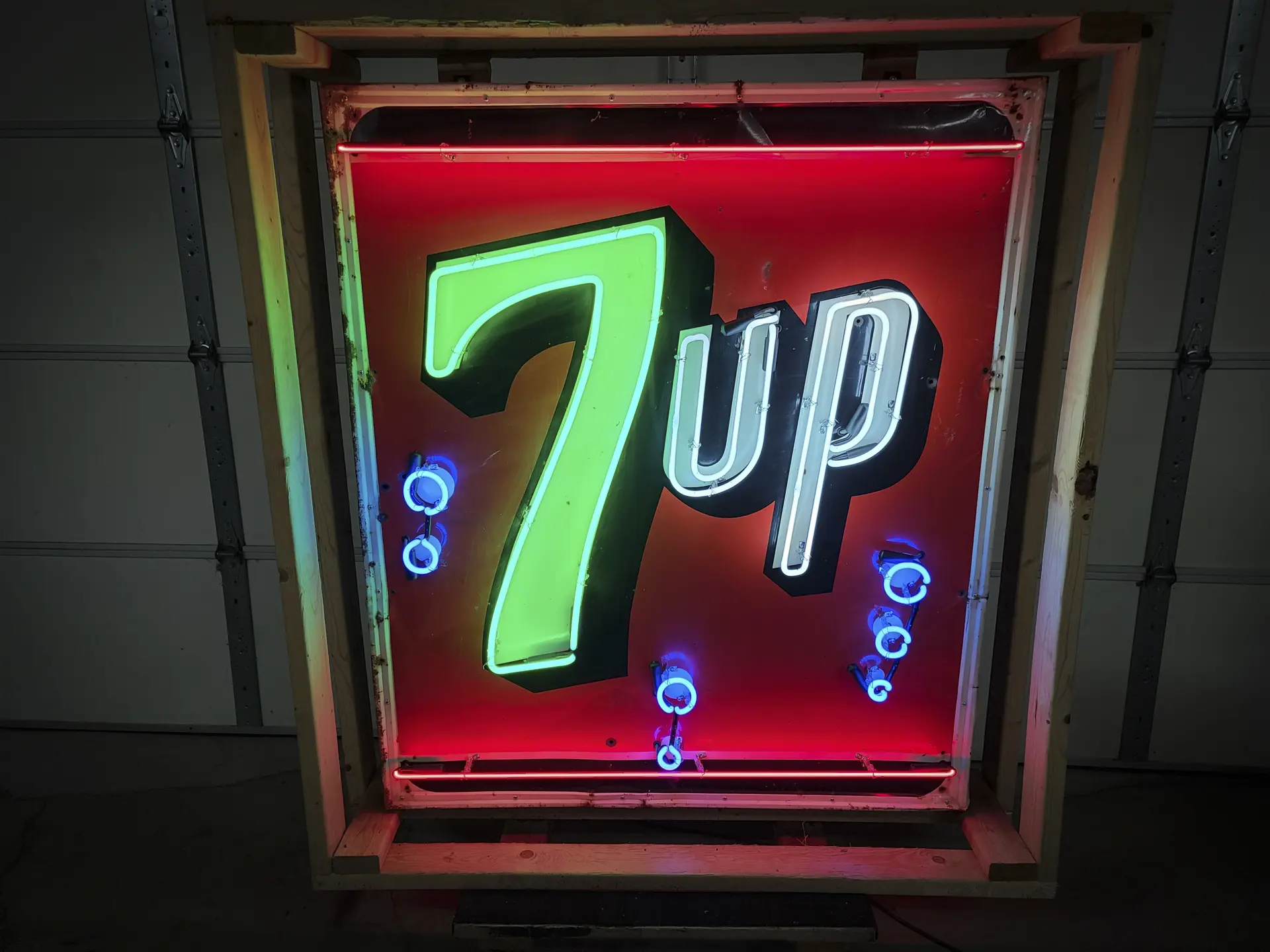 7UP Neon Tin Sign | Auburn Fall 2020 | RM Sotheby's