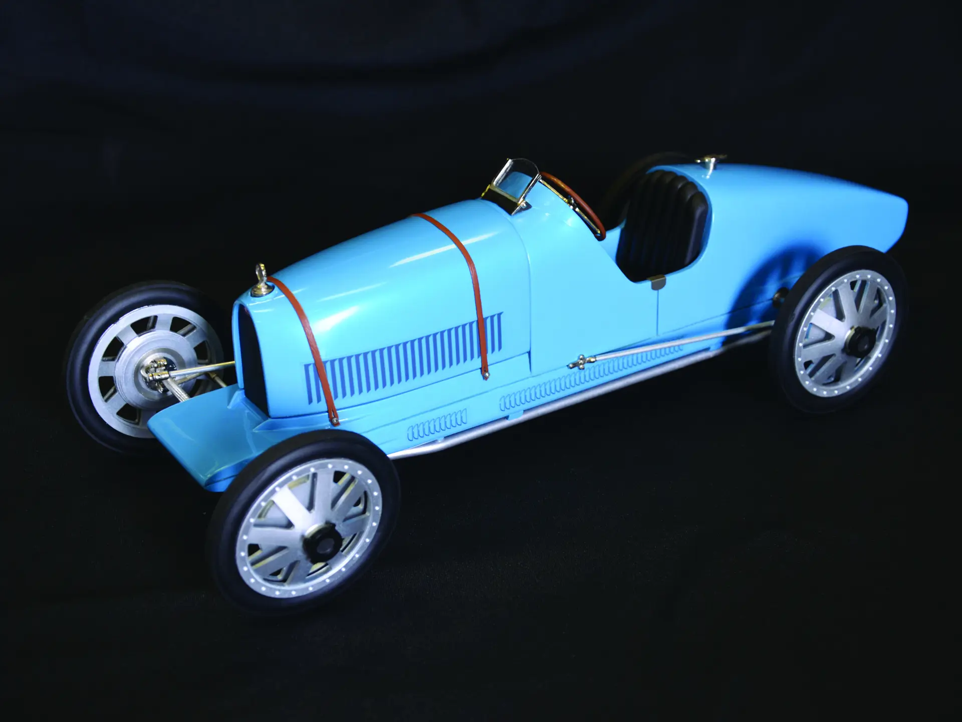 Bugatti Type 36 Grand Prix Model by Classic Collectibles, 1:10 Scale ...