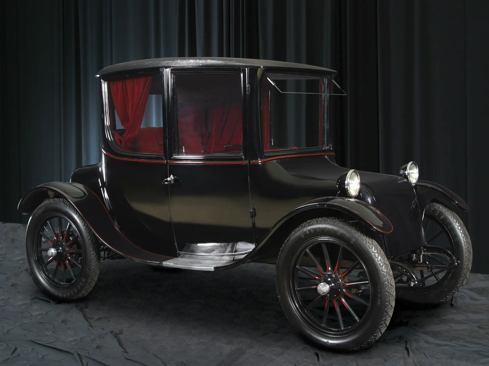 1921 Milburn Electric Brougham | JEM Museum Collection | RM Sotheby's