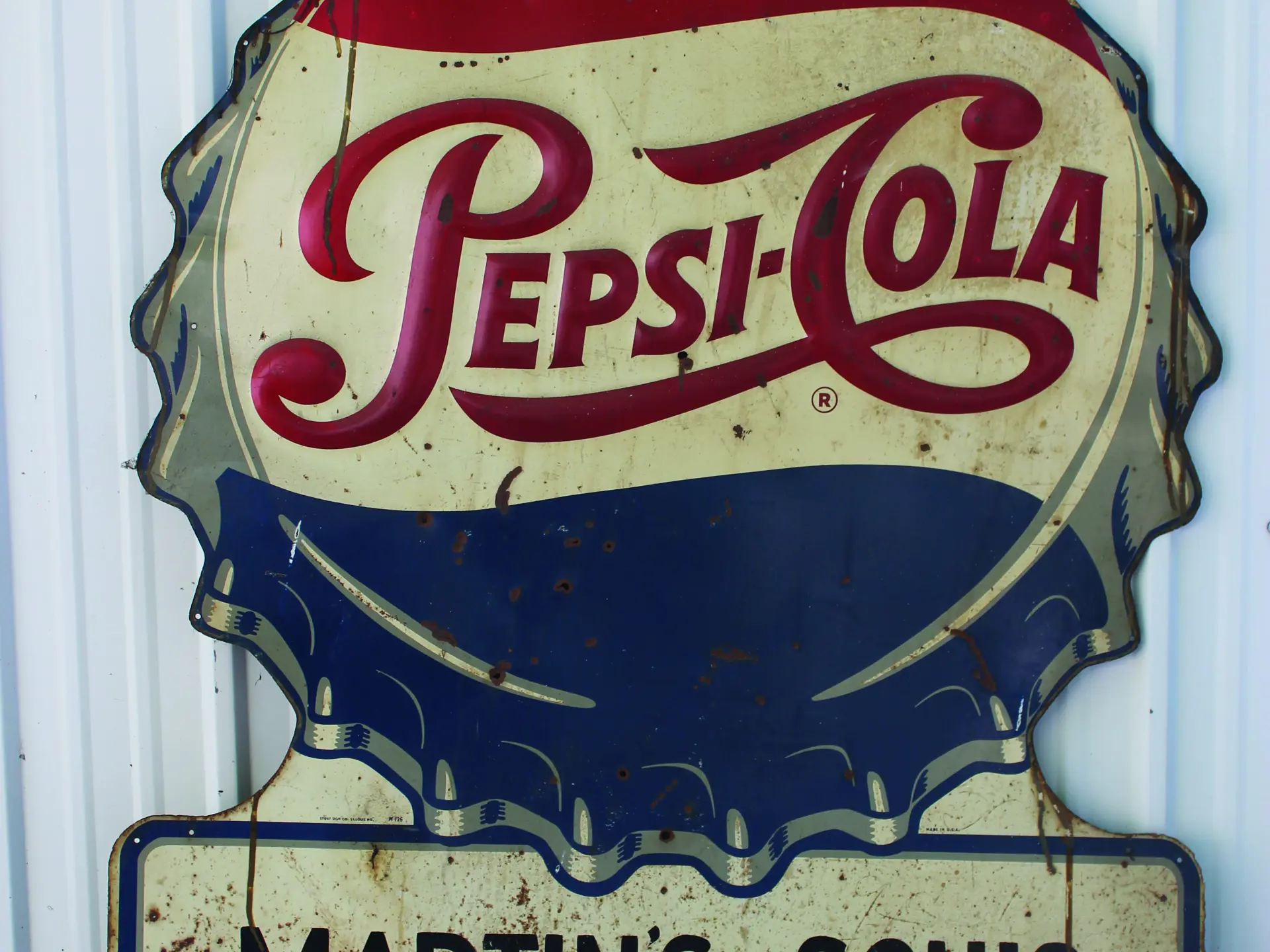'Drink Pepsi cola' bottle cap sign | Auburn Fall 2017 | RM Sotheby's