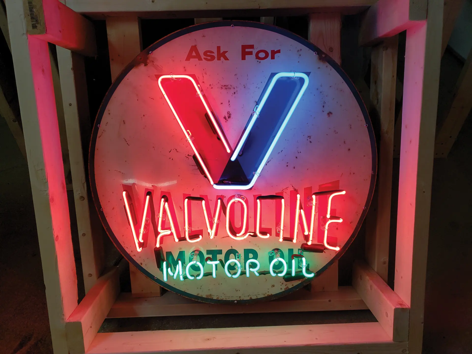 Valvoline Motor Oil Neon Sign | Fort Lauderdale 2019 | RM Sotheby's
