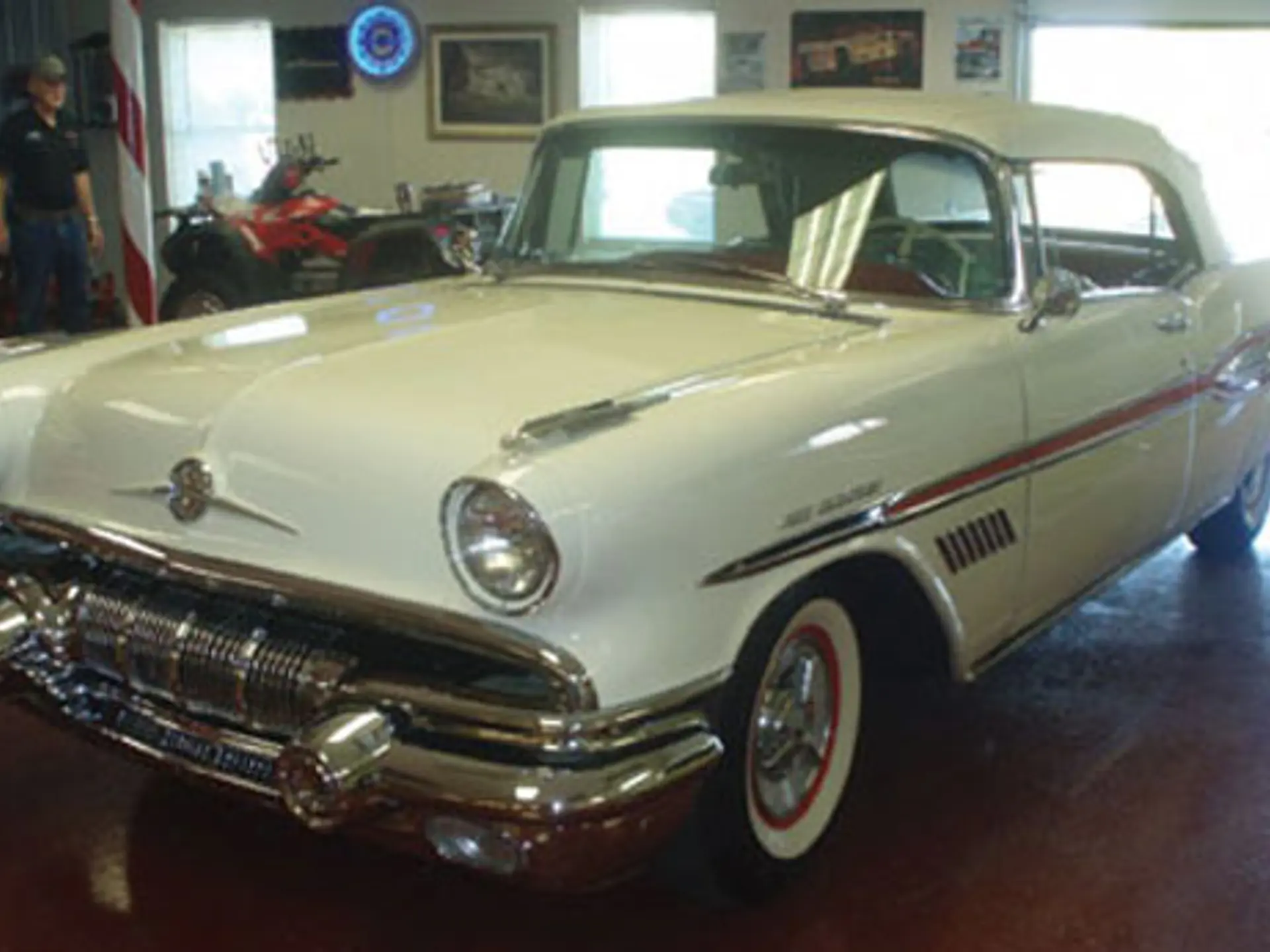 1957 Pontiac Bonneville Fuel-Injected | Auburn Fall 2012 | RM Sotheby's