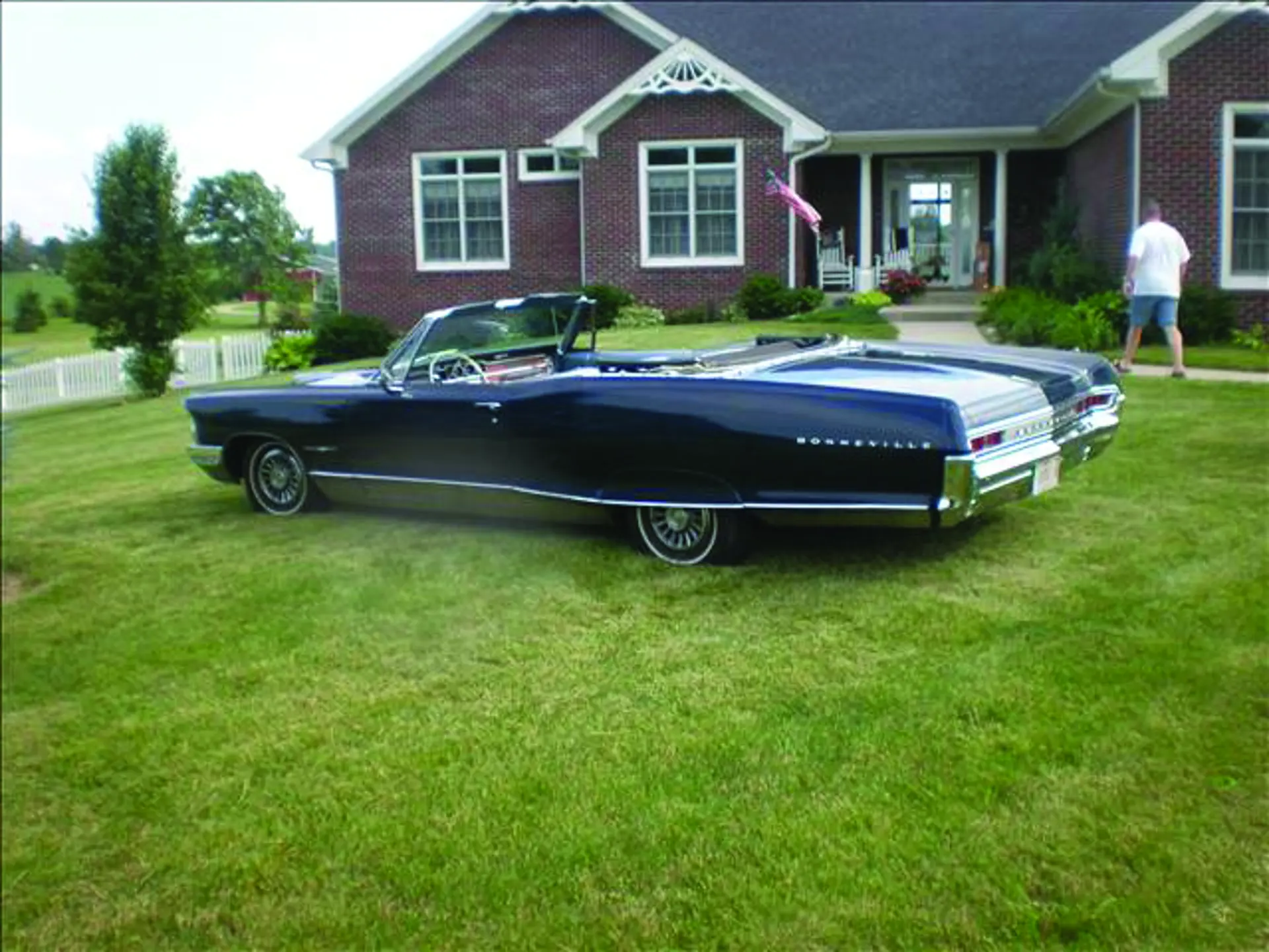 1965 Pontiac Bonneville | Auburn Fall 2010 | RM Sotheby's