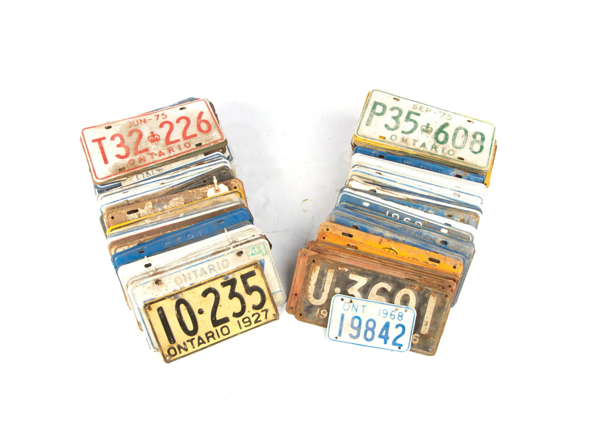 (2) Boxes Canadian Licenses Plates | Auburn Fall 2014 | RM Sotheby's