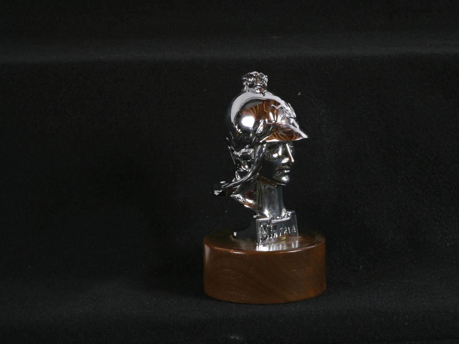 MINERVA MASCOT | Private Collection of Tom & Marlene Stackhouse | RM ...