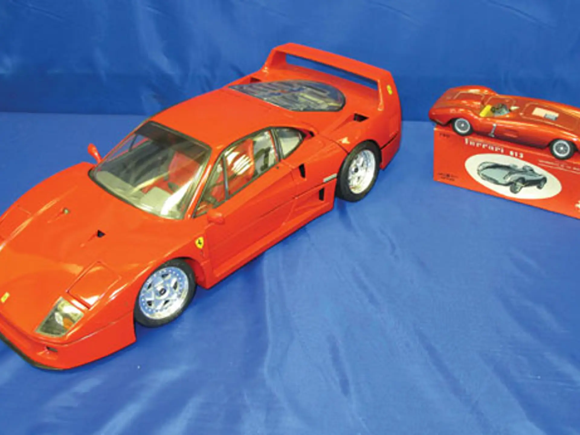 Sign of B Quality 1/24 Scale, Pocher Ferrari F-40 Model Car | Auburn ...