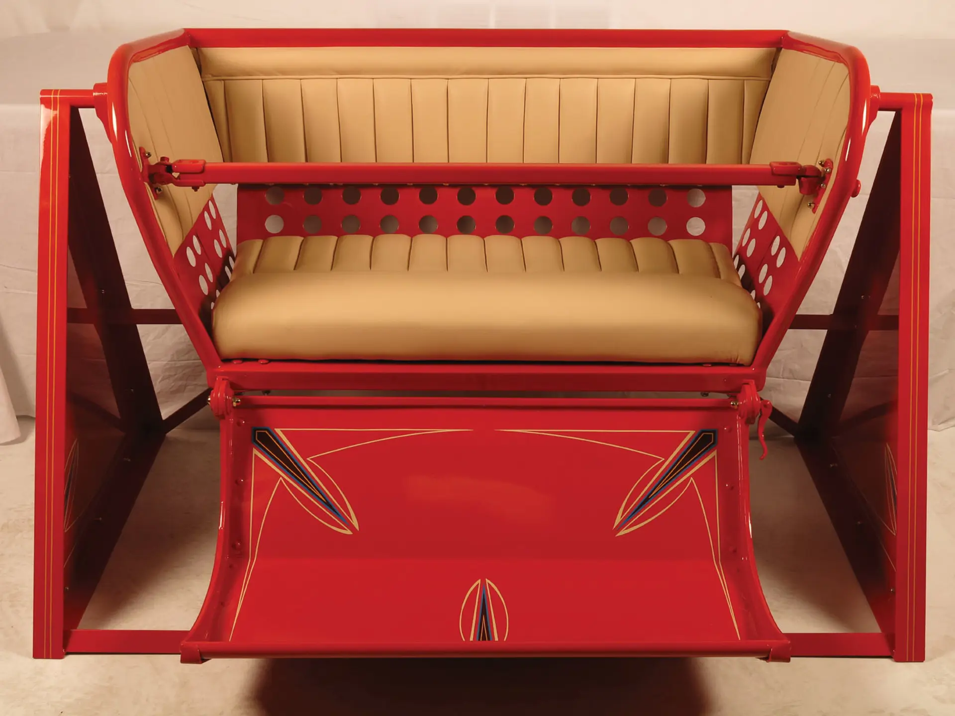 Ferris Wheel Seat | Auburn Spring 2013 | RM Sotheby's