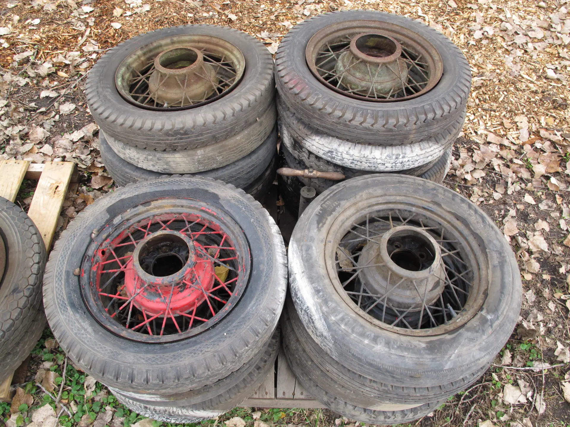 1932 - 1934 Ford Wheels and Tires | The Lee Roy Hartung Collection | RM ...