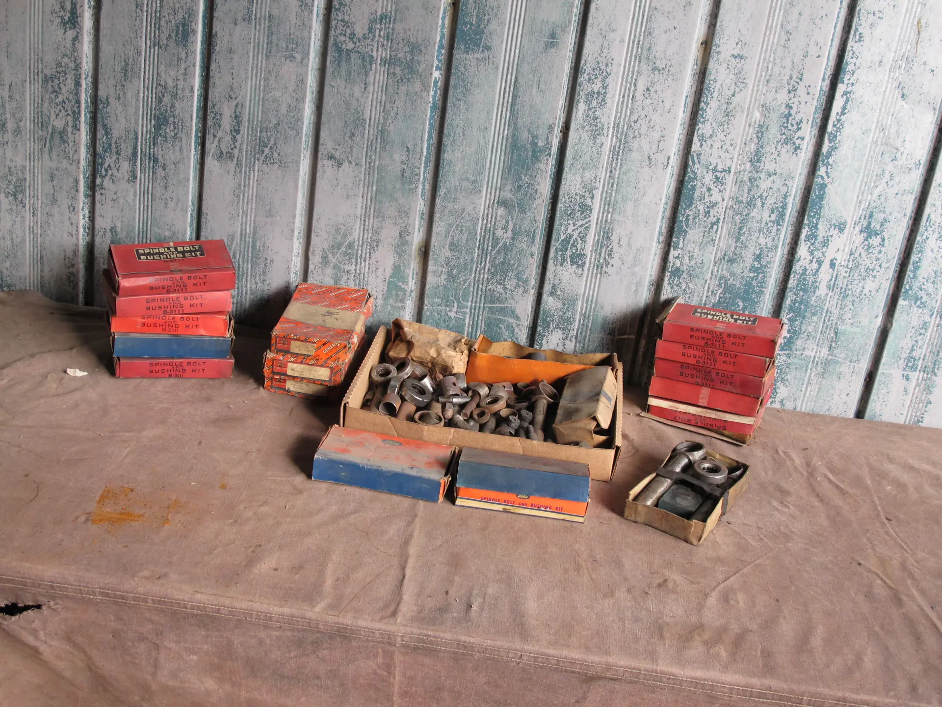 King Pin Sets | The Lee Roy Hartung Collection | RM Sotheby's