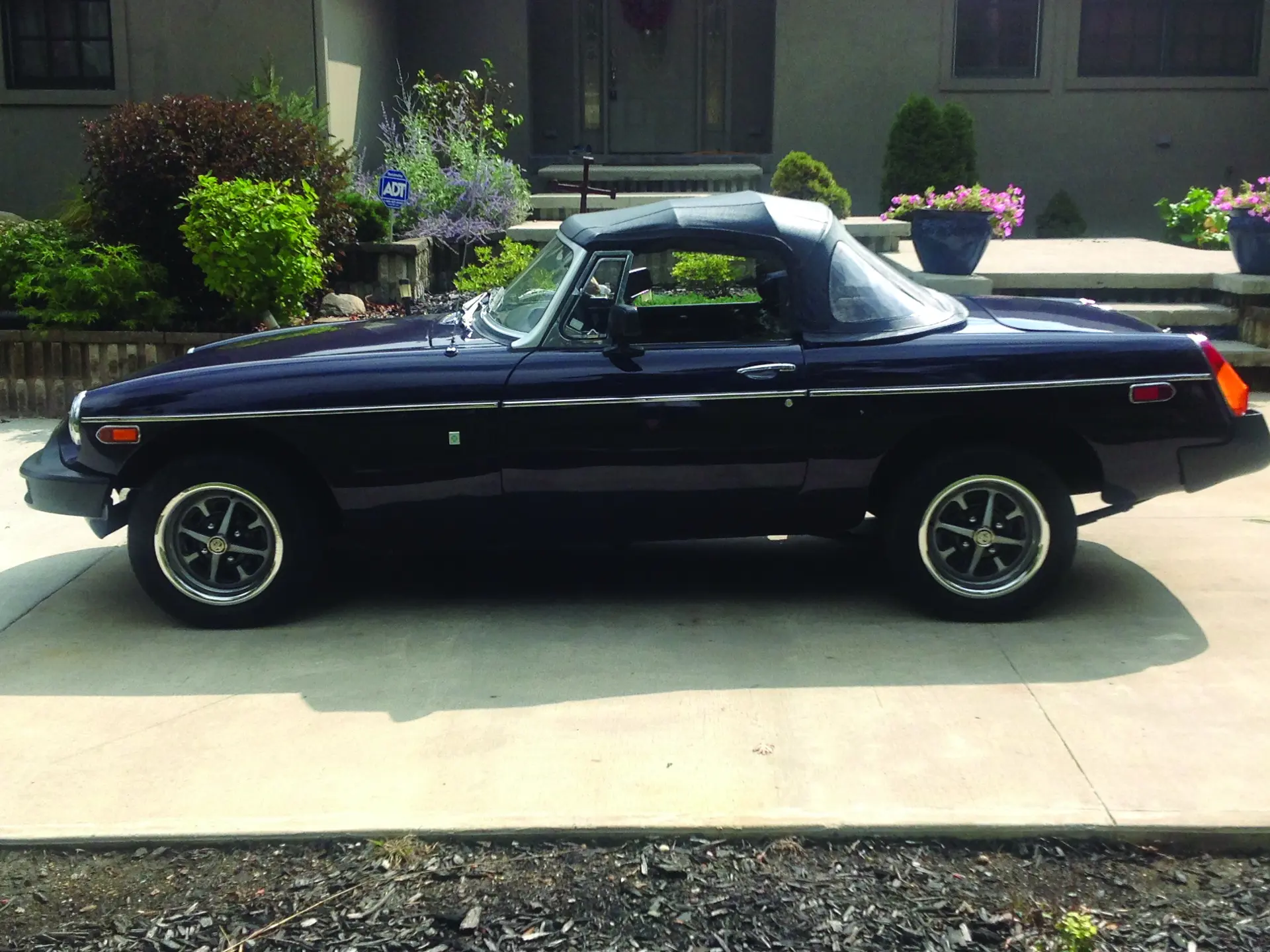 1977 MG MGB Custom | Auburn Fall 2017 | RM Sotheby's