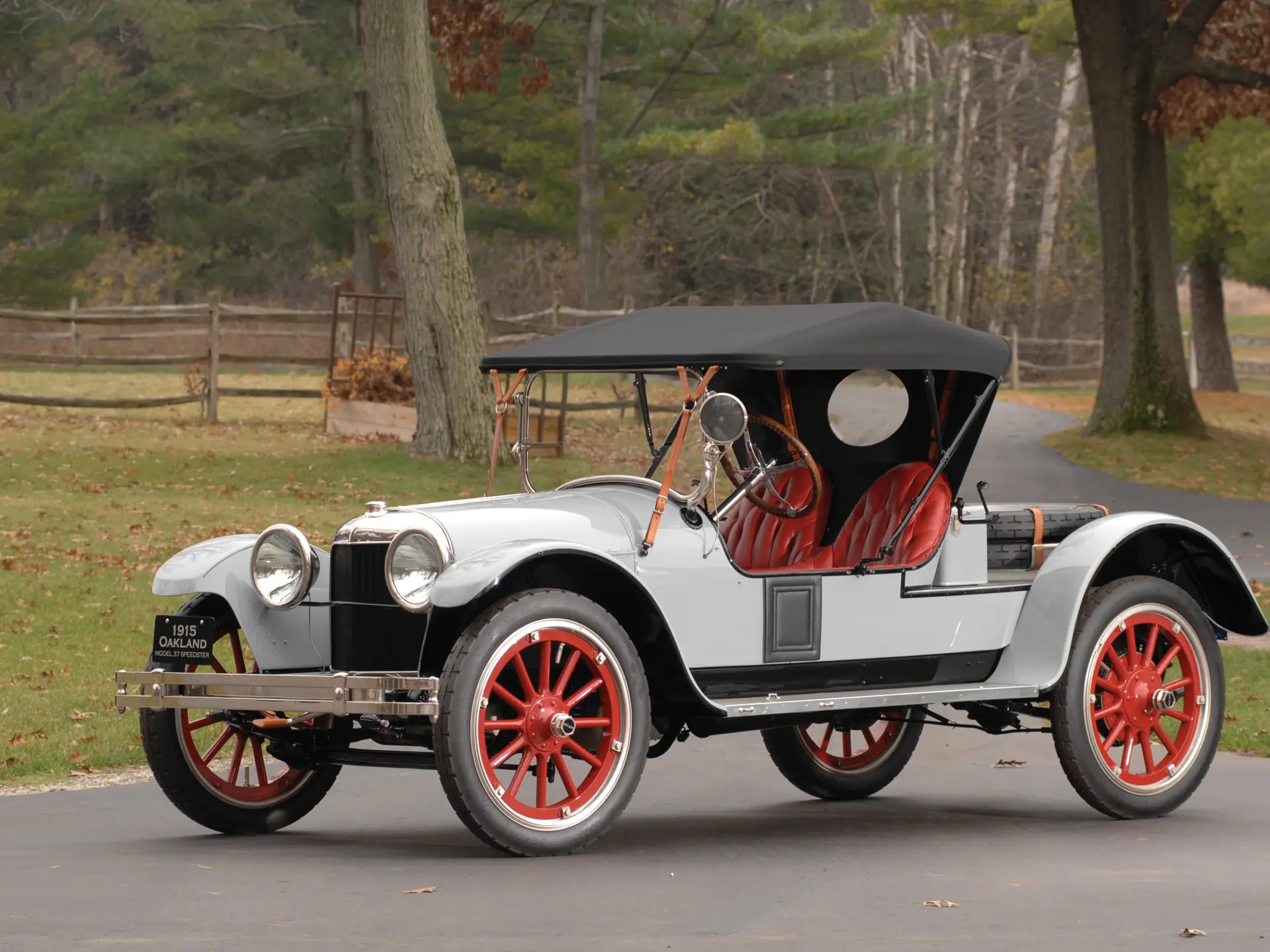 1915 Oakland Model 37 Roadster | The McMullen Collection | RM Sotheby's