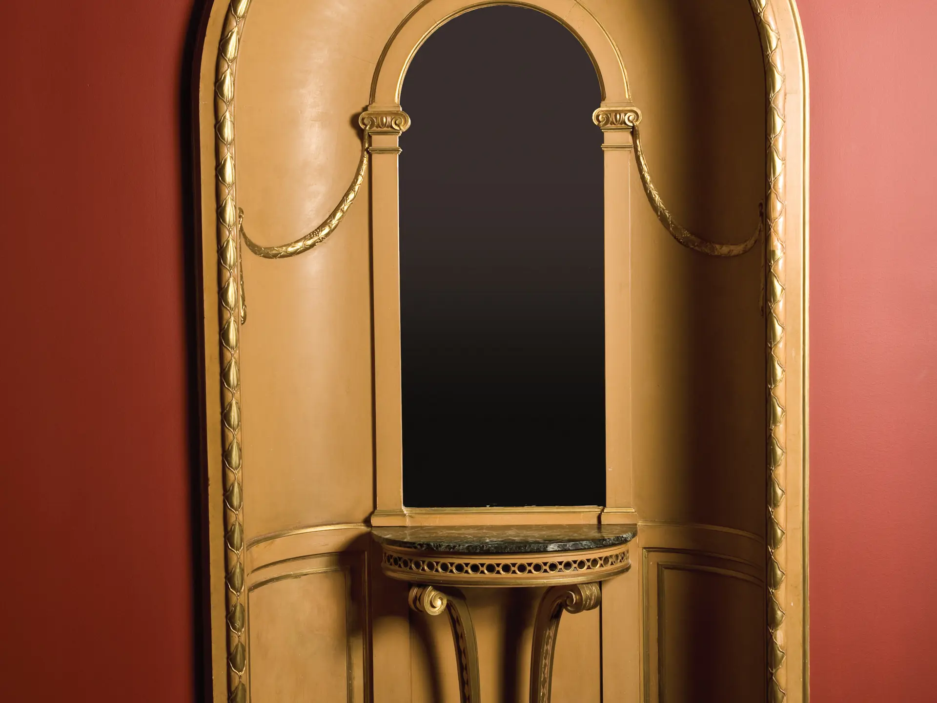 Georgian Style Painted Wood Architectural Niche | The Milhous ...