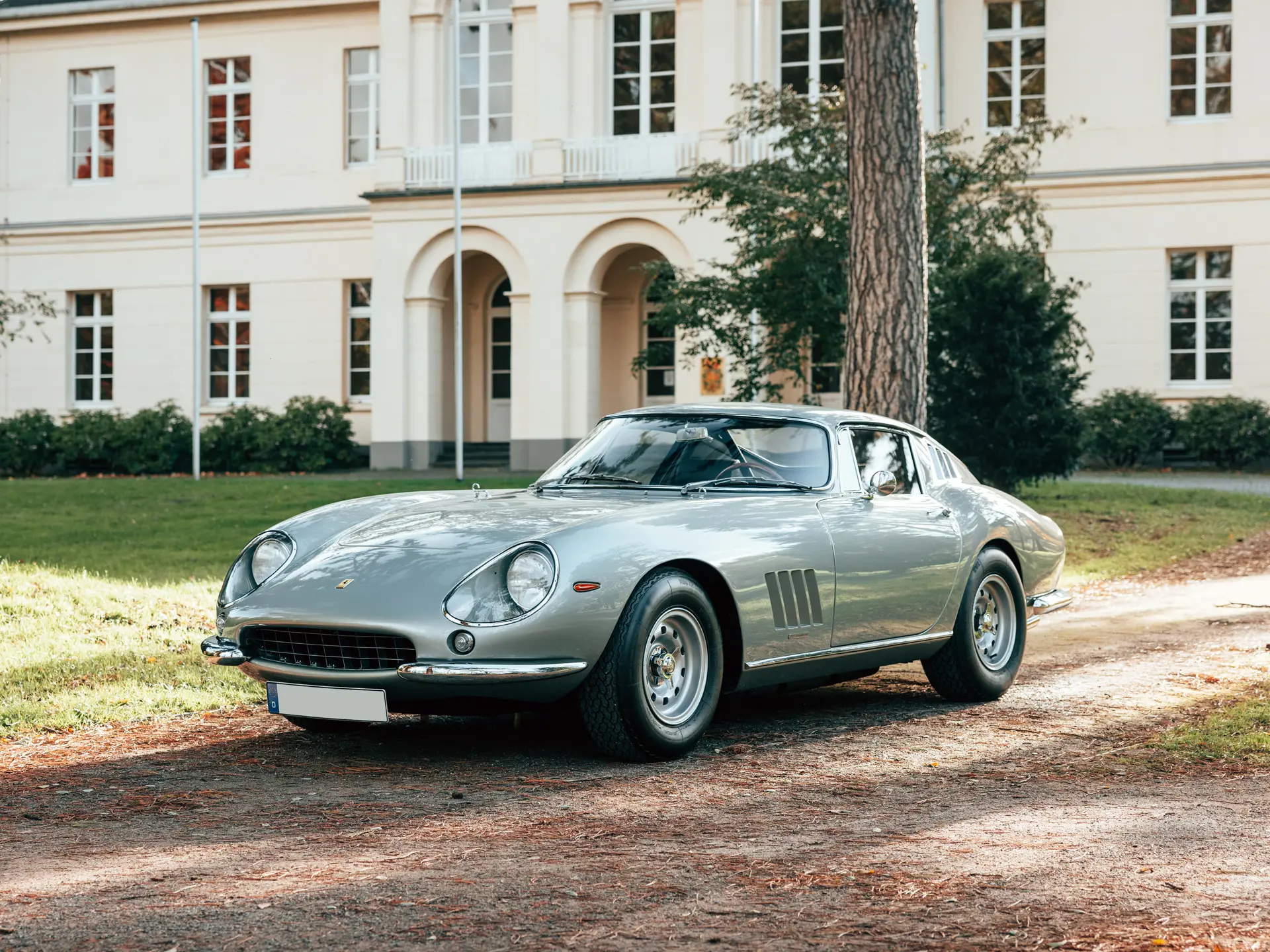 1966 Ferrari 275 GTB/6C Alloy by Scaglietti | Paris 2024 | RM Sotheby's