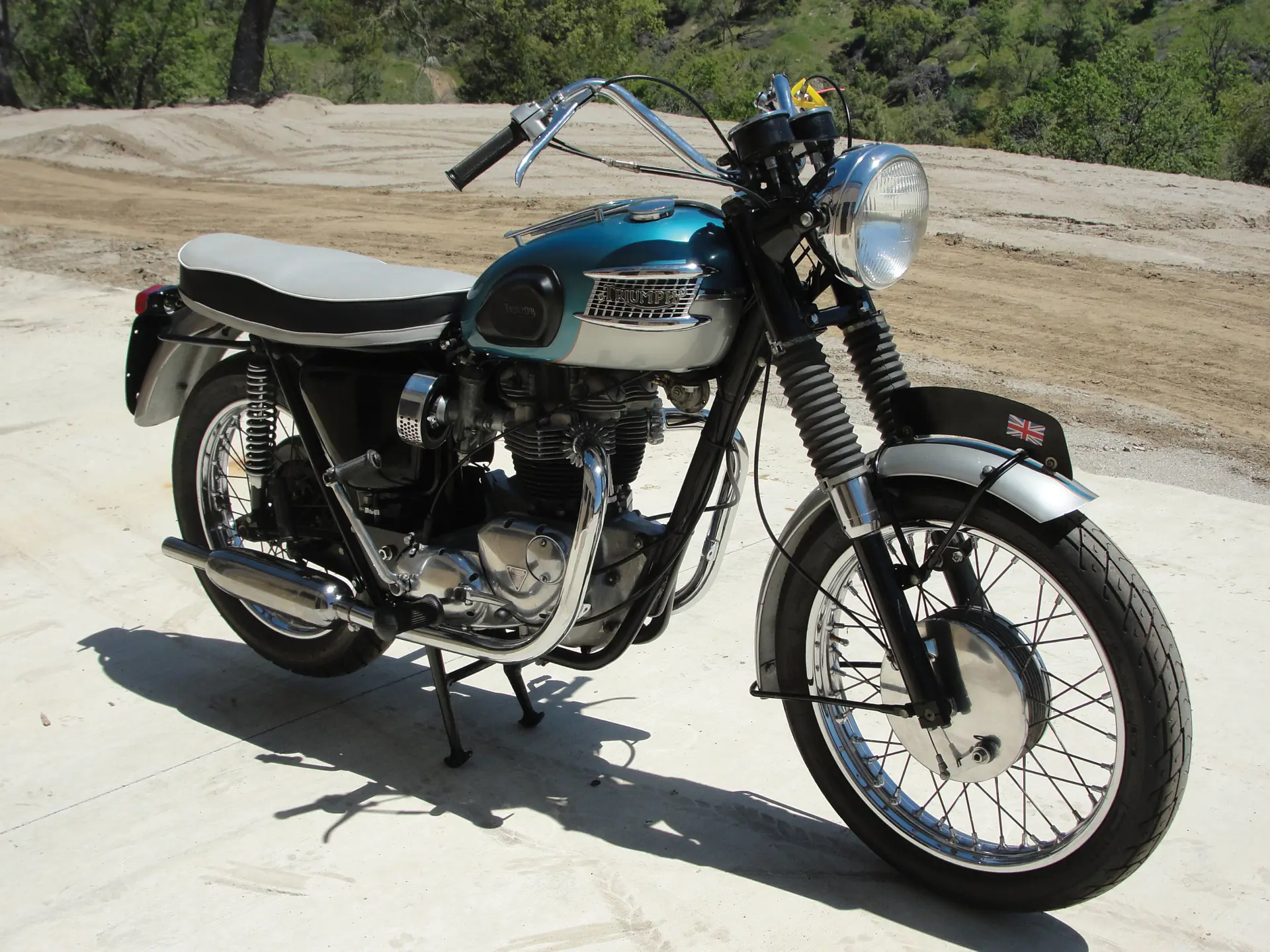 1965 Triumph Bonneville | Las Vegas Premier Motorcycle Auction | RM ...