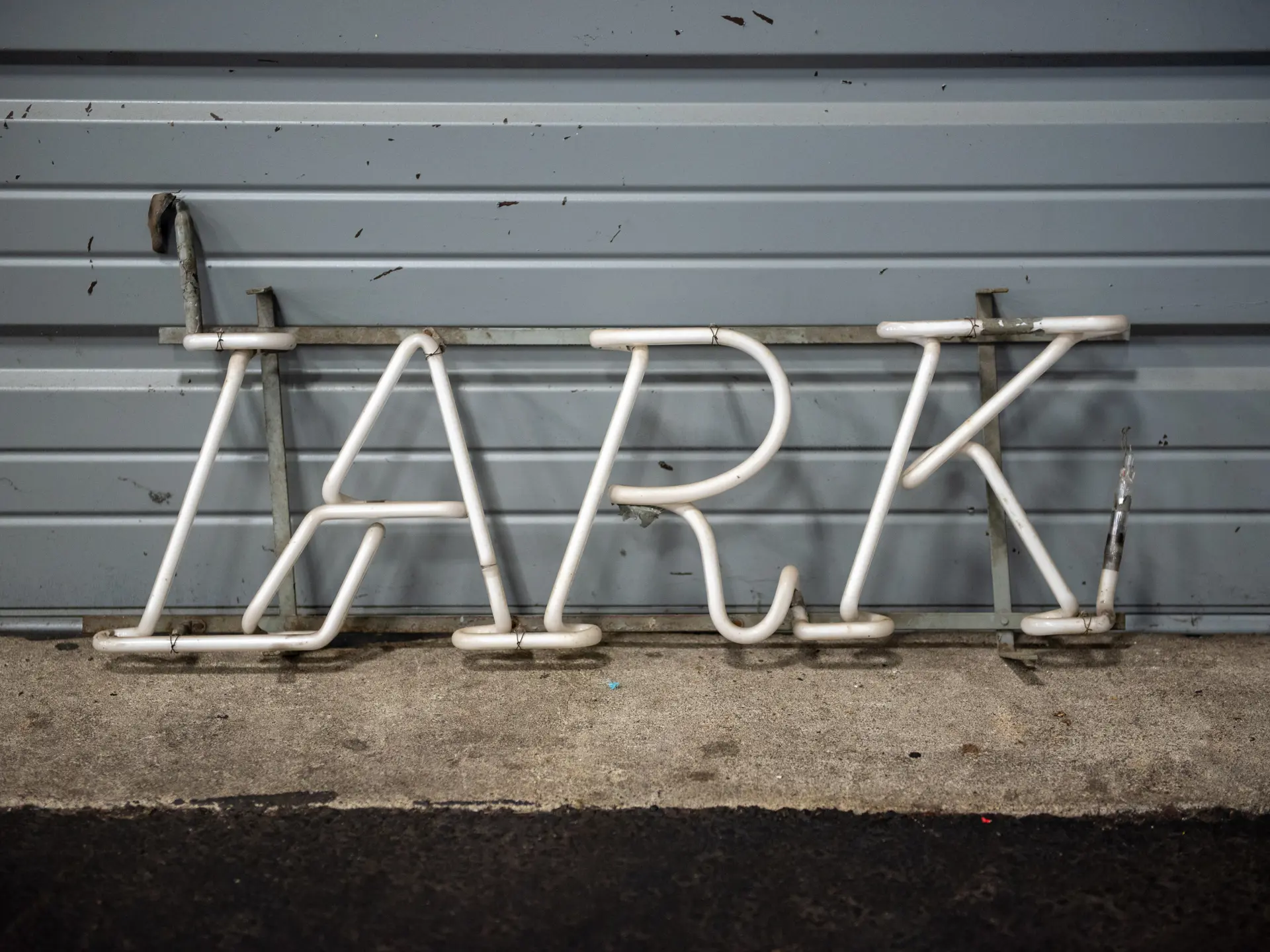 Studebaker "Lark" Neon Sign | Auburn Fall 2021 | RM Sotheby's