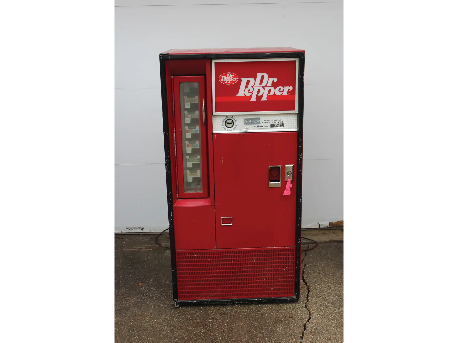 Dr. Pepper Vendo VF63 Vending Machine | Auburn Spring 2018 | RM Sotheby's