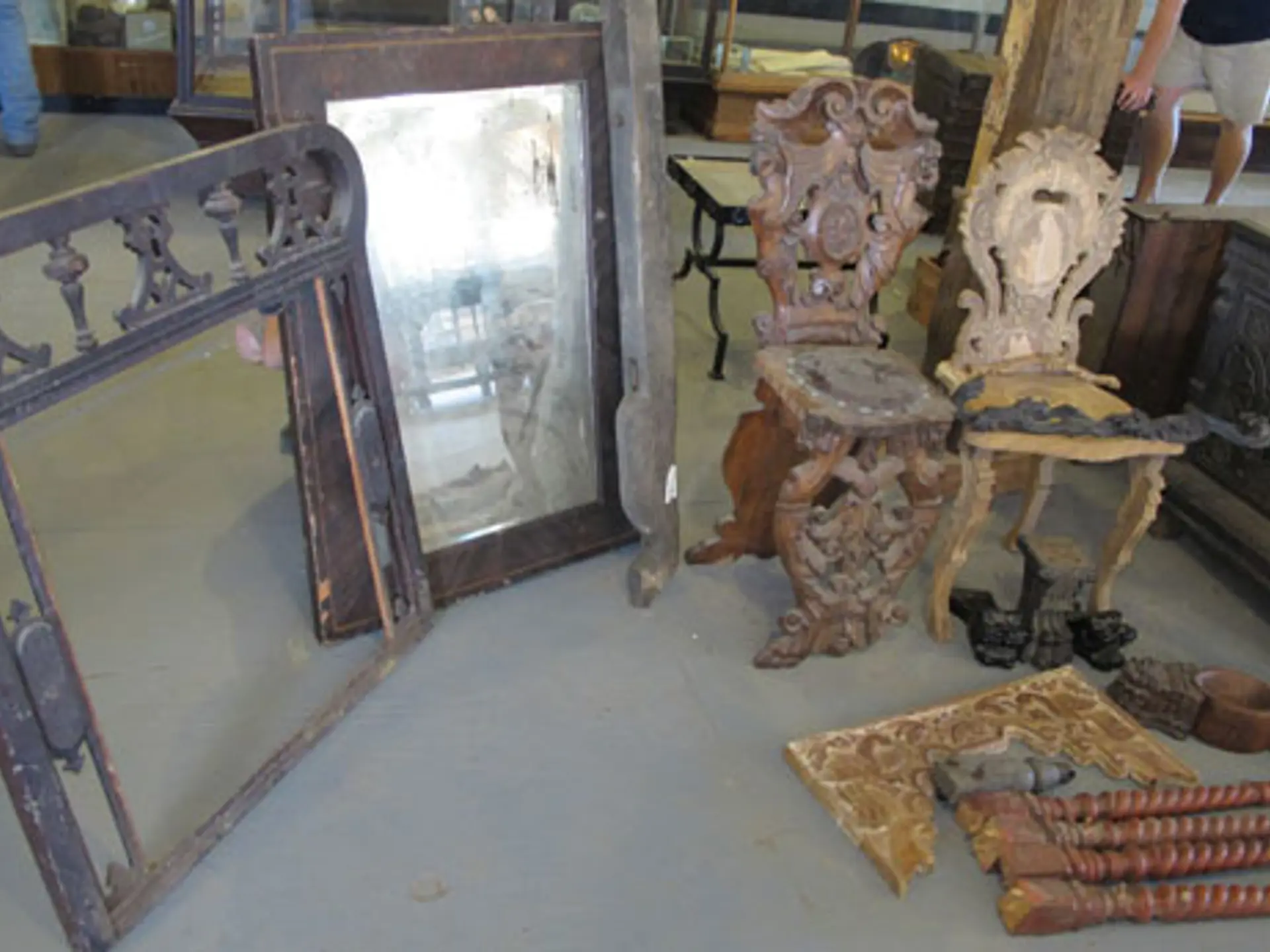 Vintage Chairs and Mirrors | The Bennett Collection | RM Sotheby's