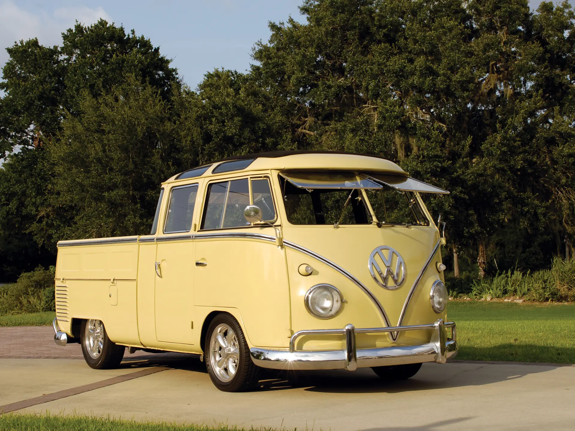 1963 Volkswagen Three-Door Deluxe Pickup | The Al Wiseman Collection | RM Sotheby's