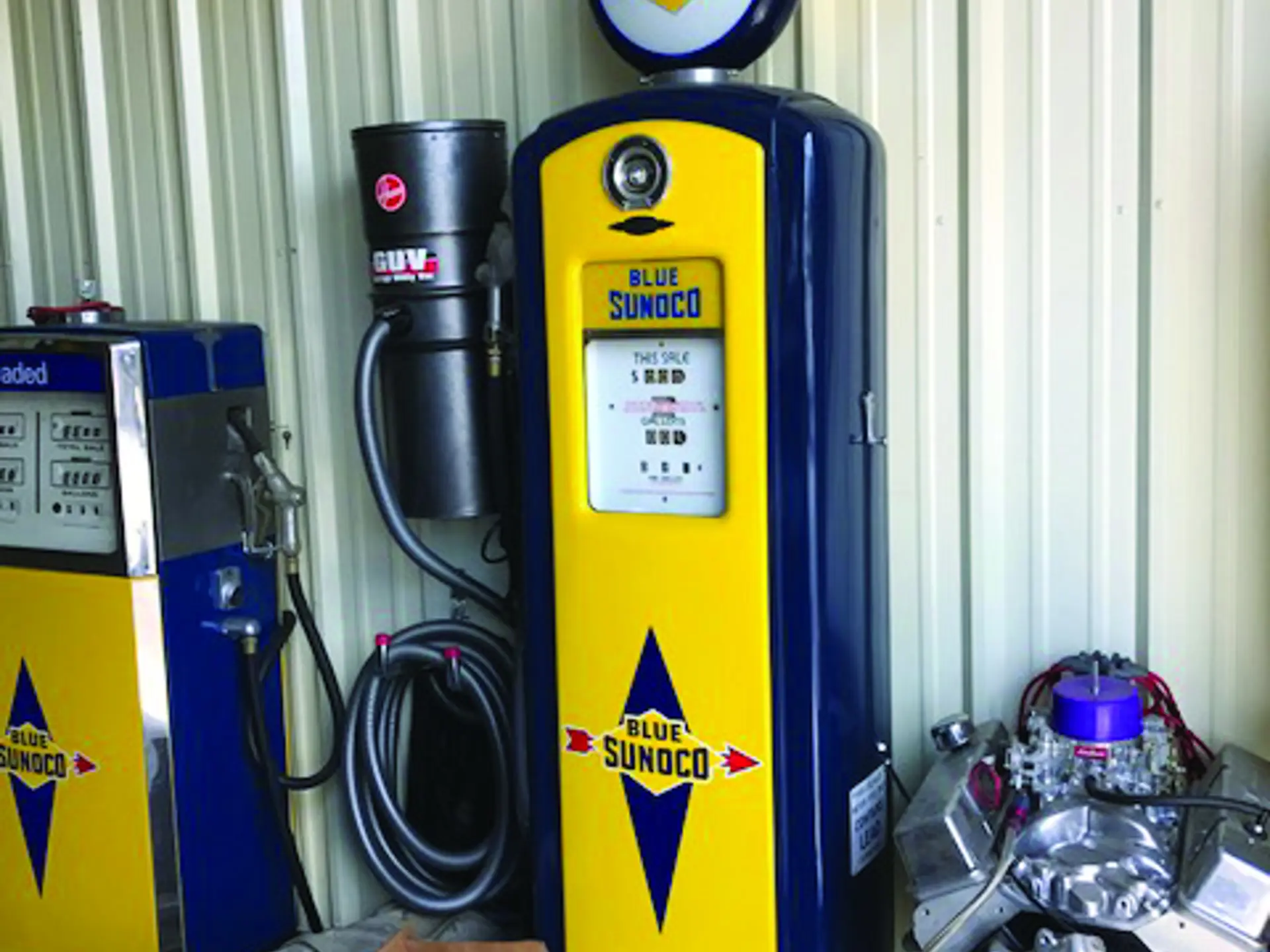 Bennett model 646 Sonoco gas pump | Auburn Fall 2017 | RM Sotheby's