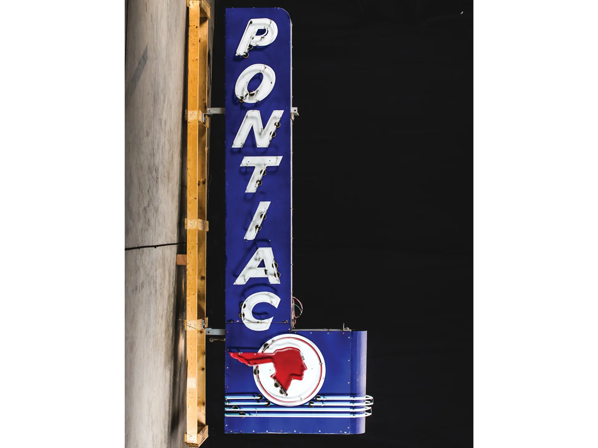 Pontiac Full Feather Vertical Neon Signs Mounted Back-To-Back | Auburn ...