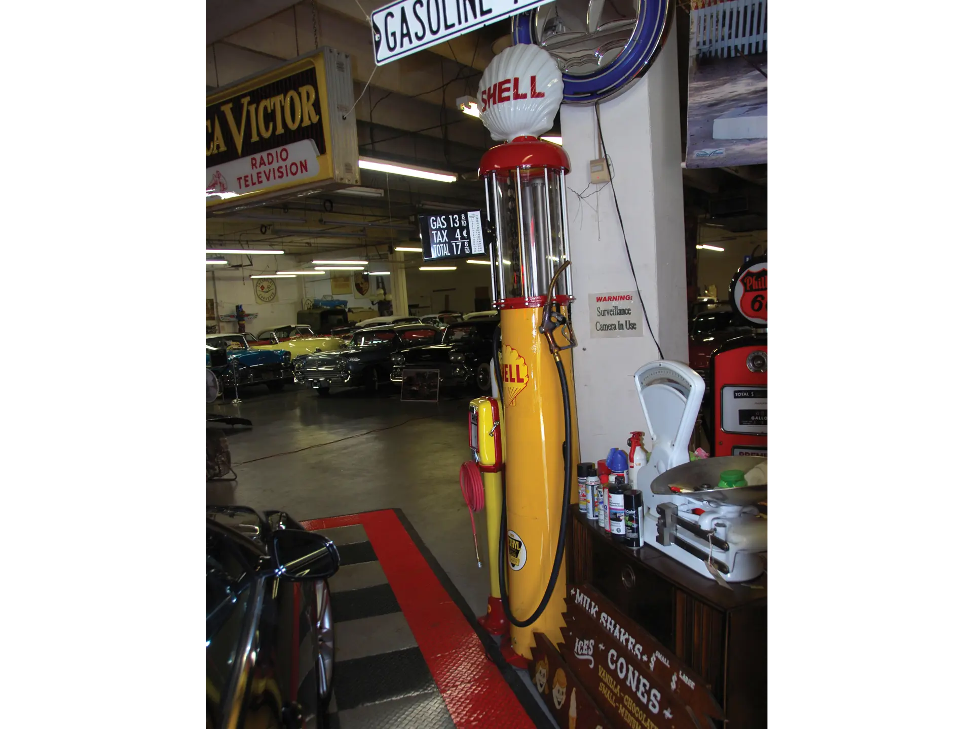 Shell Oil Visible Gas Pump | Fort Lauderdale 2015 | RM Sotheby's