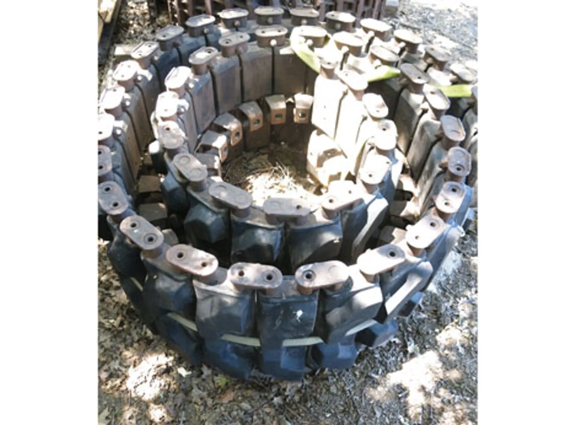 One Track Chevron Center Guide | The Littlefield Collection | RM Sotheby's