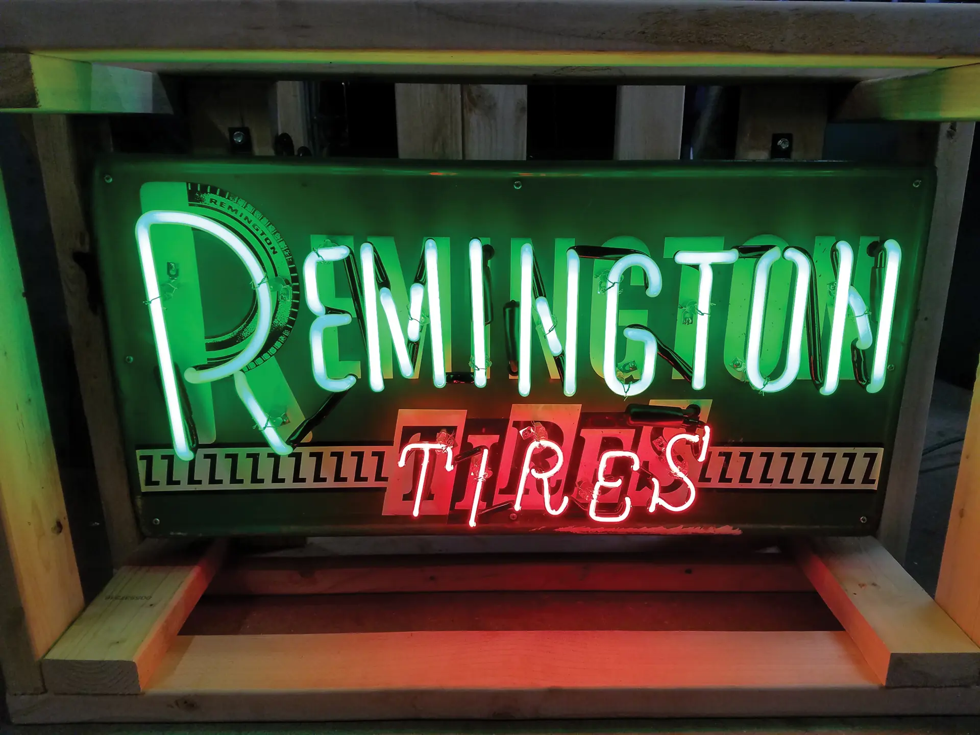 Remington Tires Original Tin Neon Sign | Auburn Spring 2018 | RM Sotheby's