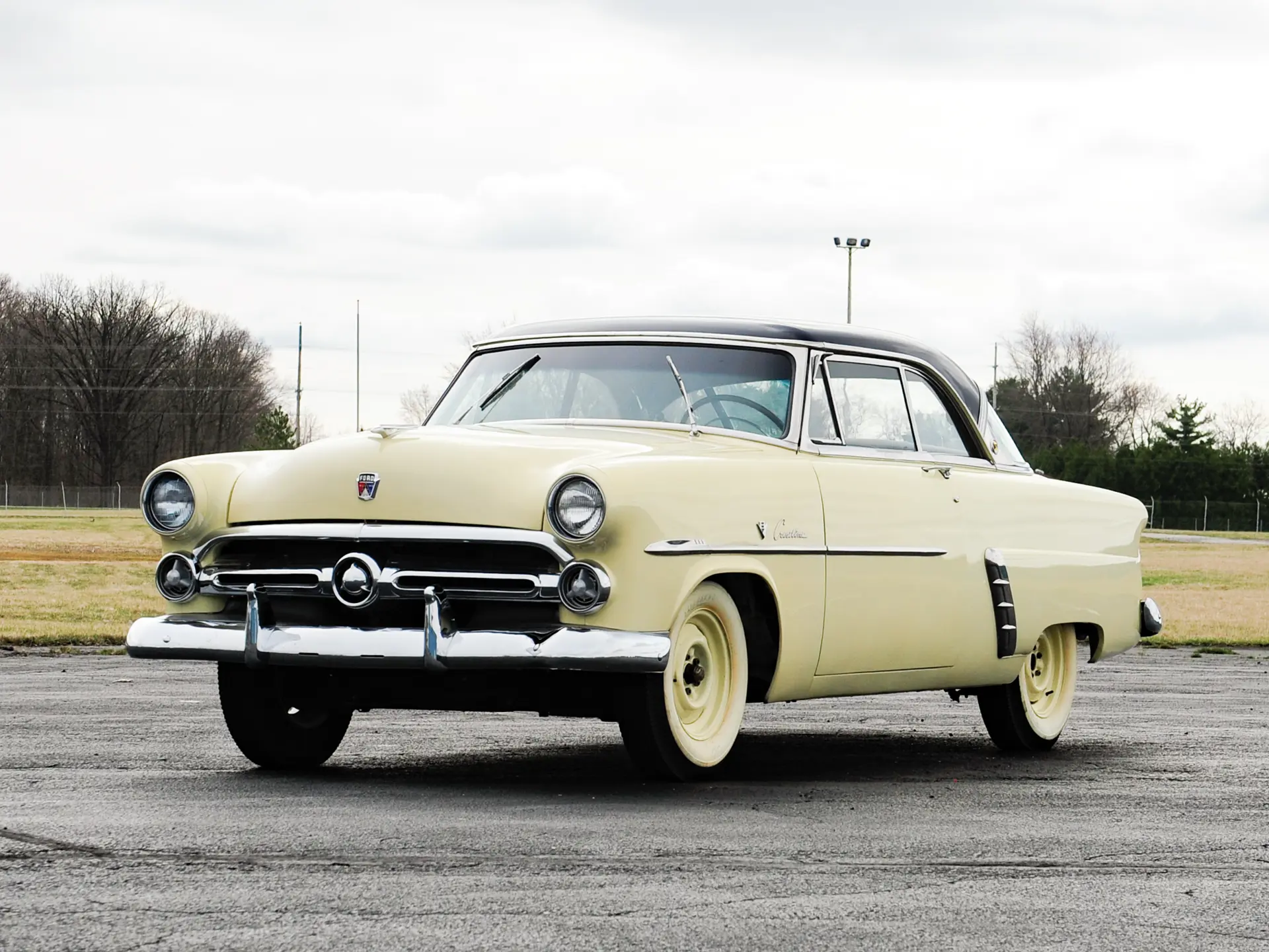 1952 Ford Crestliner Victoria Hardtop | Auburn Spring 2019 | RM Sotheby's
