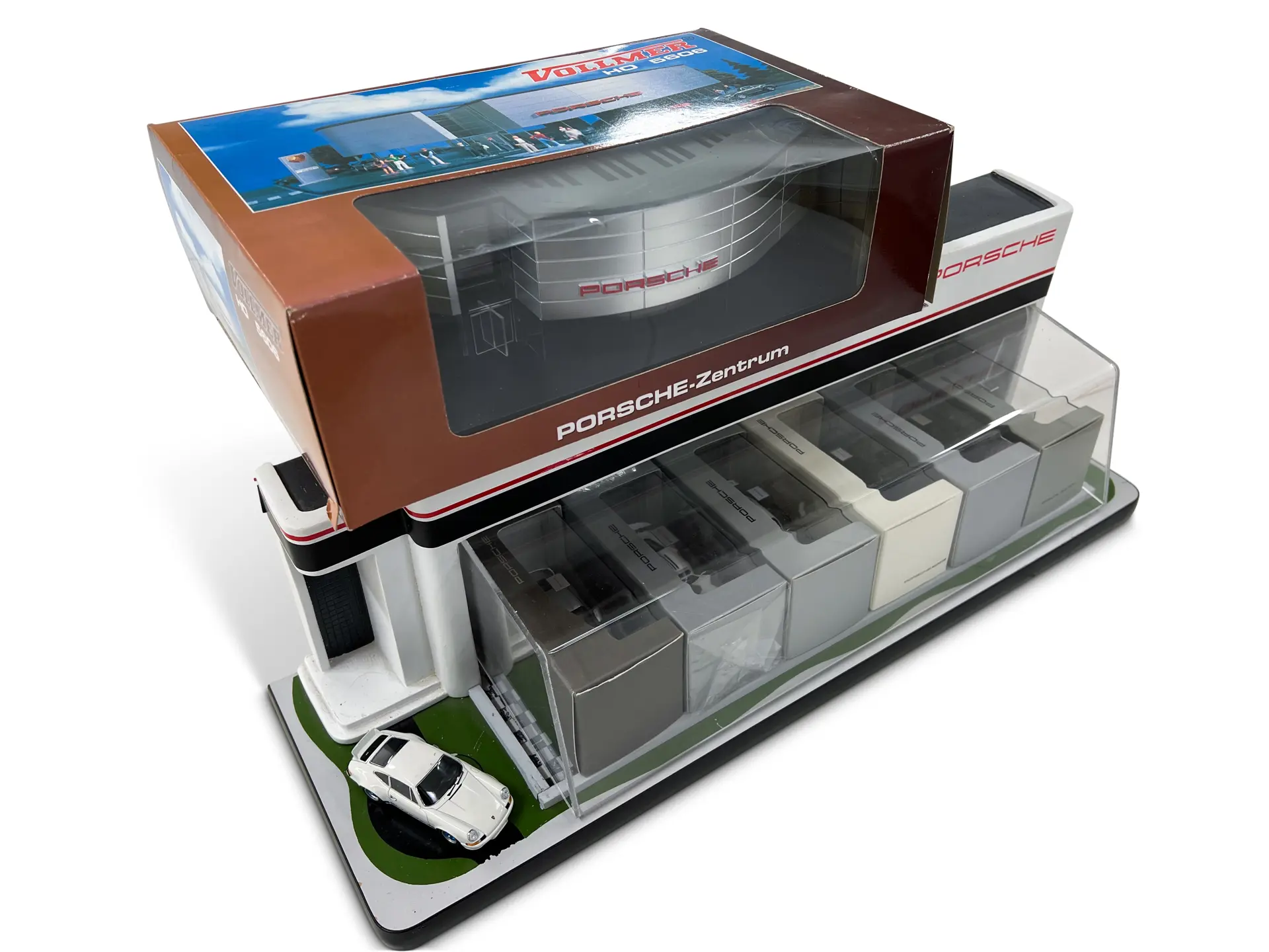 Porsche Dealership 1:43 Scale Dioramas with Seven Model Cars | The ...