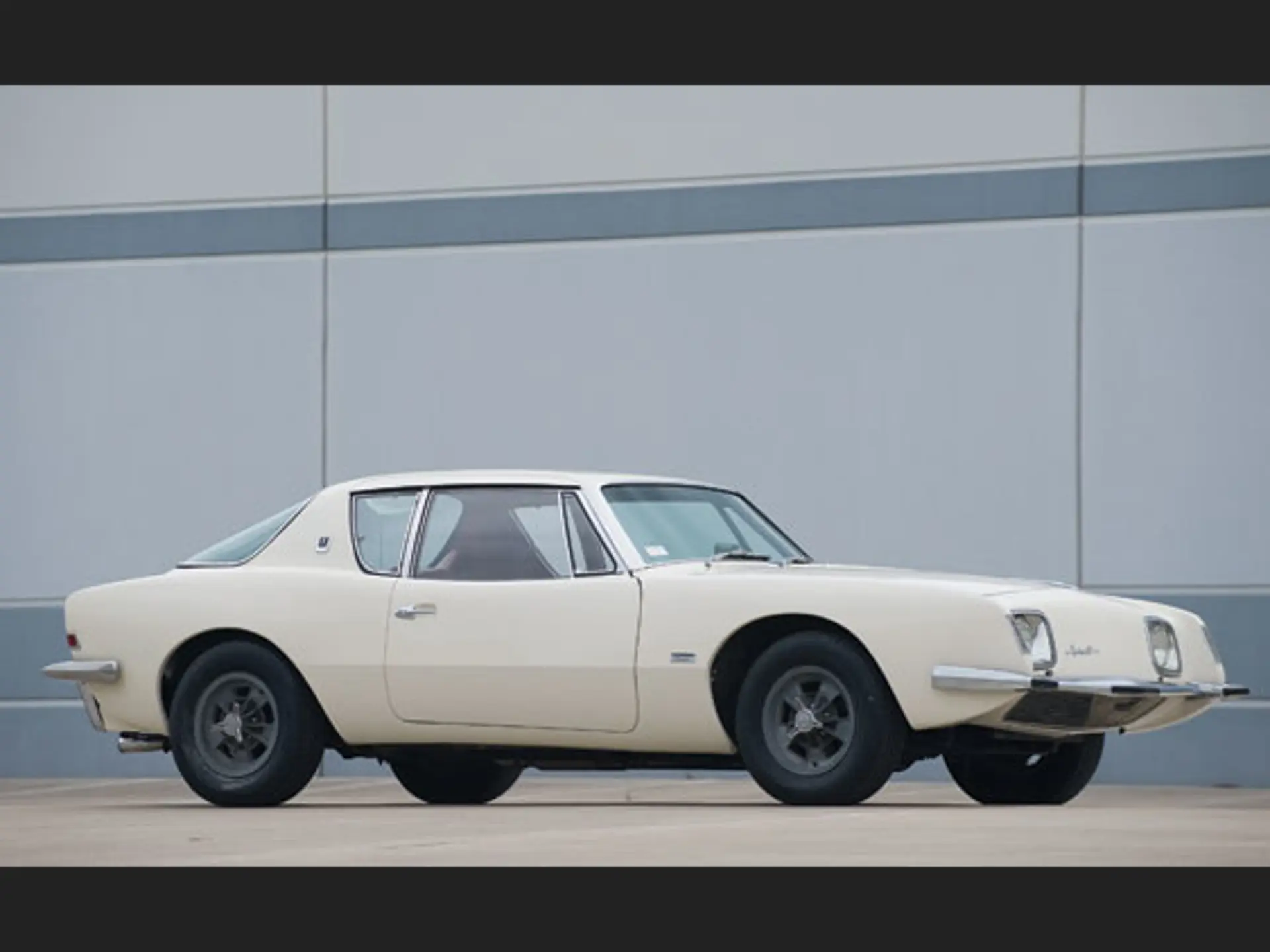 1964 Studebaker Avanti R3 | Collector Cars of Fort Lauderdale 2010 | RM ...
