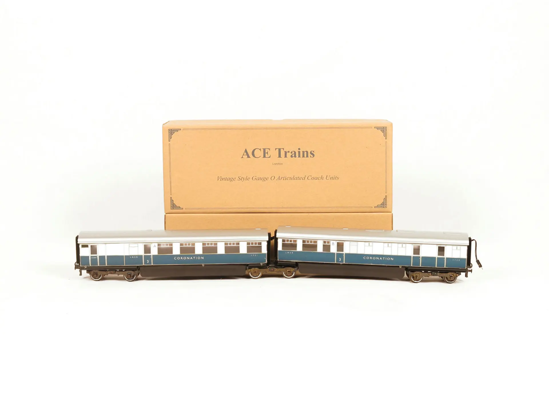 ACE Trains of London O Gauge Vintage Style Articulated Coach Units ...