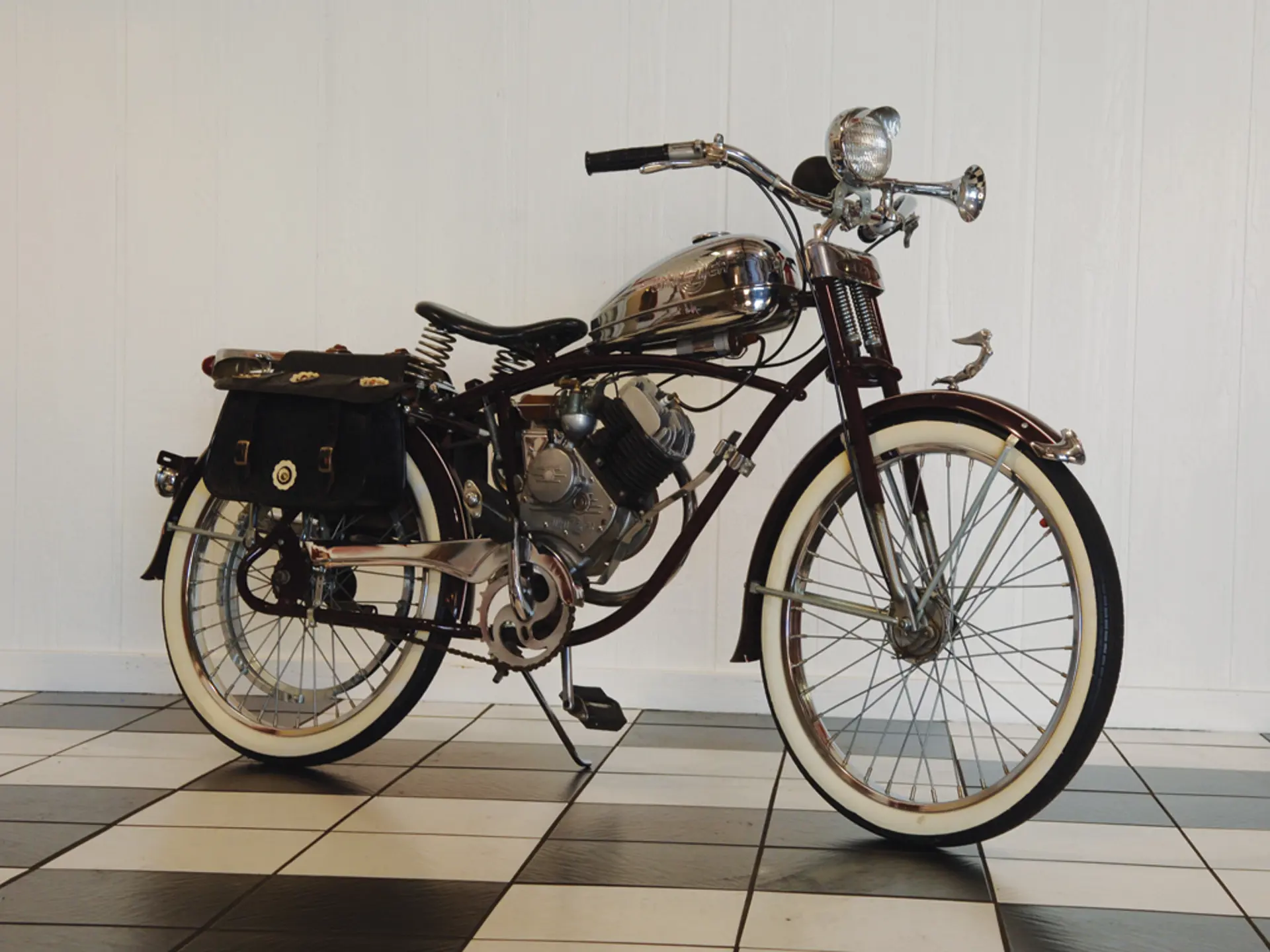 Whizzer Pacemaker Motorized Bicycle | The Wayne Davis Collection | RM ...