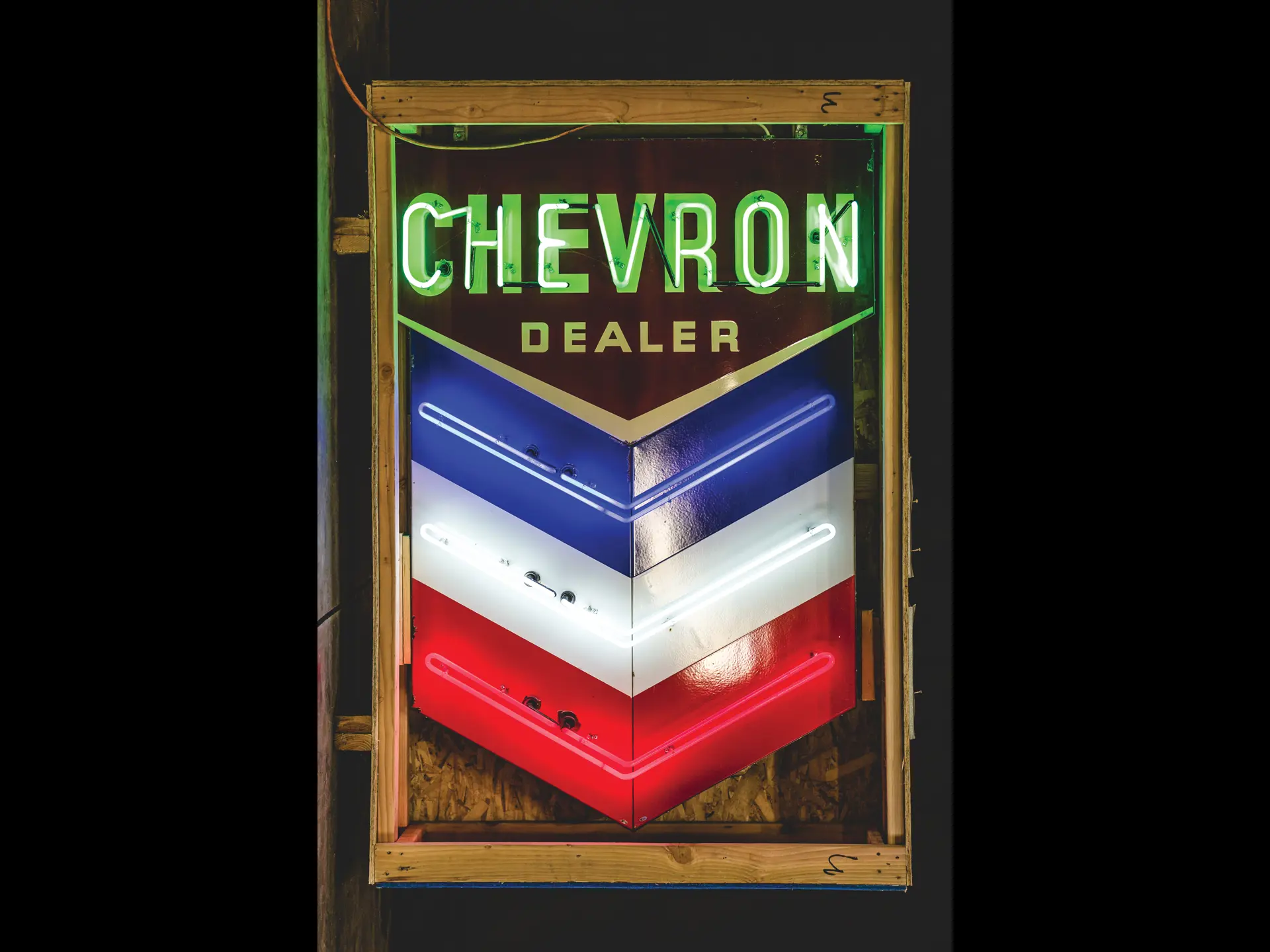 Chevron Dealer Neon Sign | Auburn Spring 2019 | RM Sotheby's