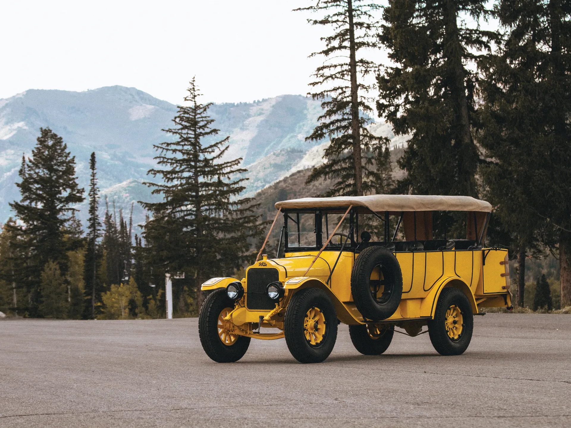 1925 White Model 15-45 Yellowstone Park Tour Bus by Bender | Hershey ...
