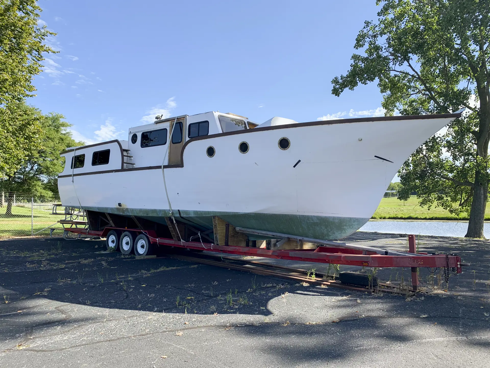2003 45-Foot Cabin Runabout Yacht | Auburn Fall 2021 | RM Sotheby's