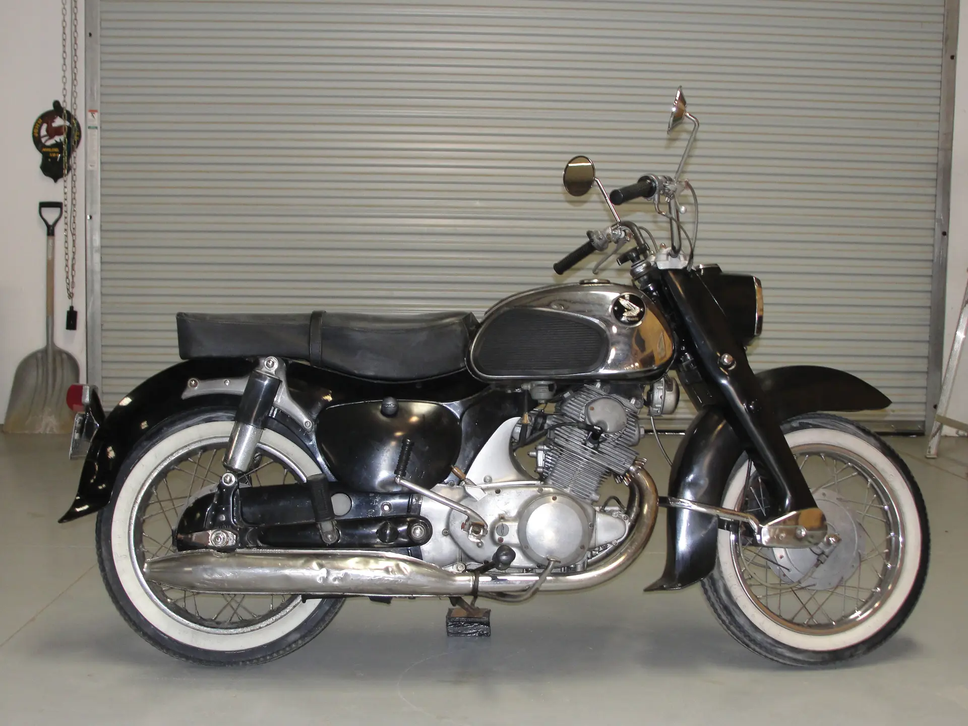 1963 Honda Dream 250 | Las Vegas Premier Motorcycle Auction | RM Sotheby's